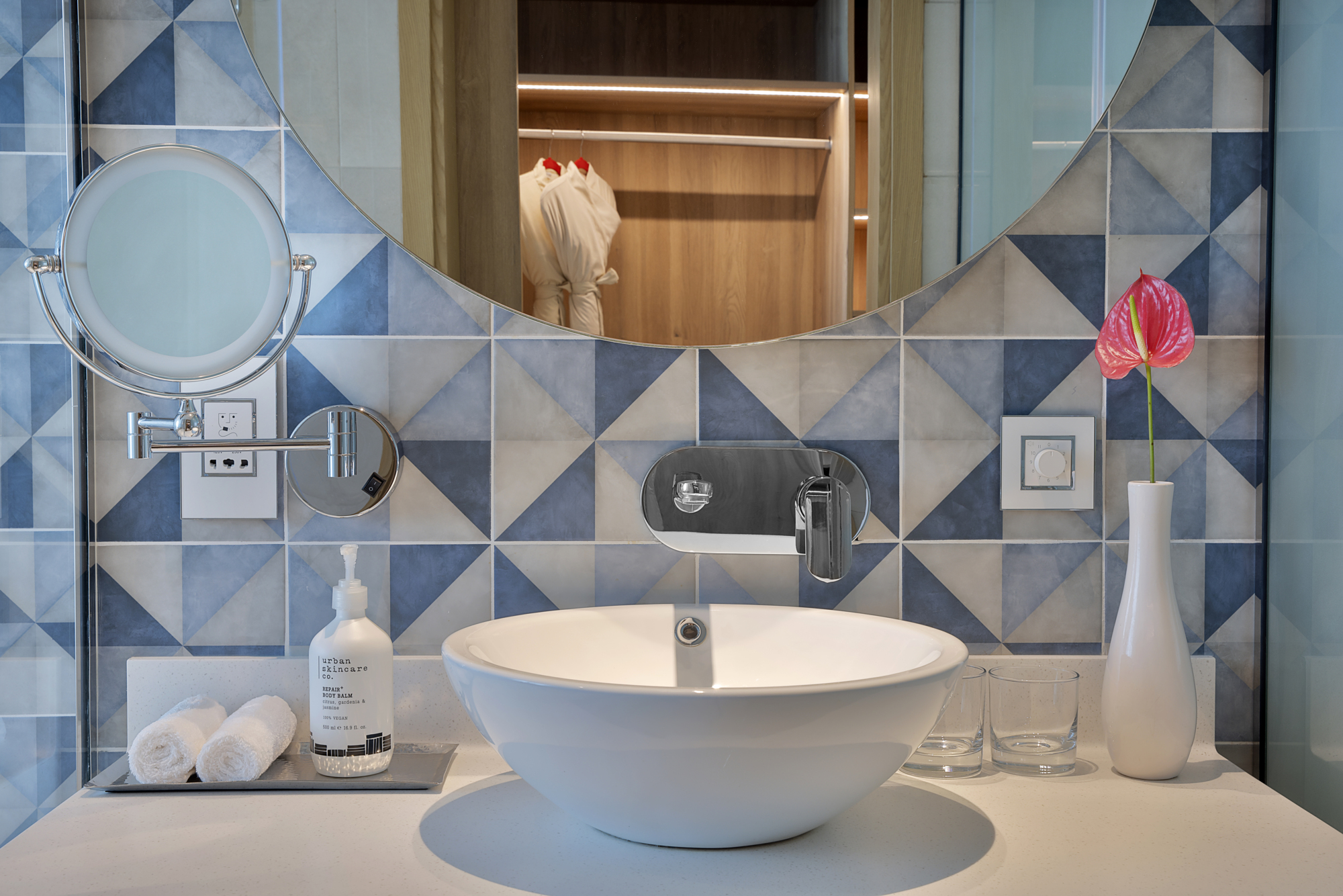 NH Collection Dubai The Palm | Up to 25% off | nh-hotels.com