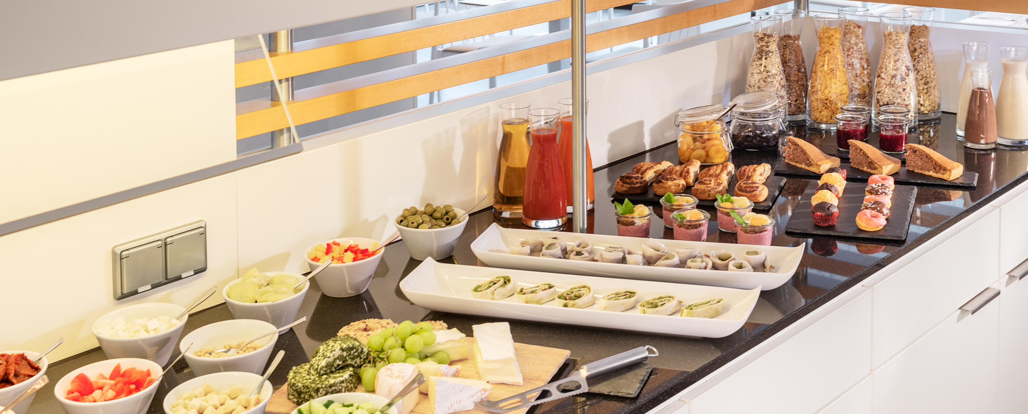 Hotel NH Hamburg Mitte | Up to 25% off | nh-hotels.com