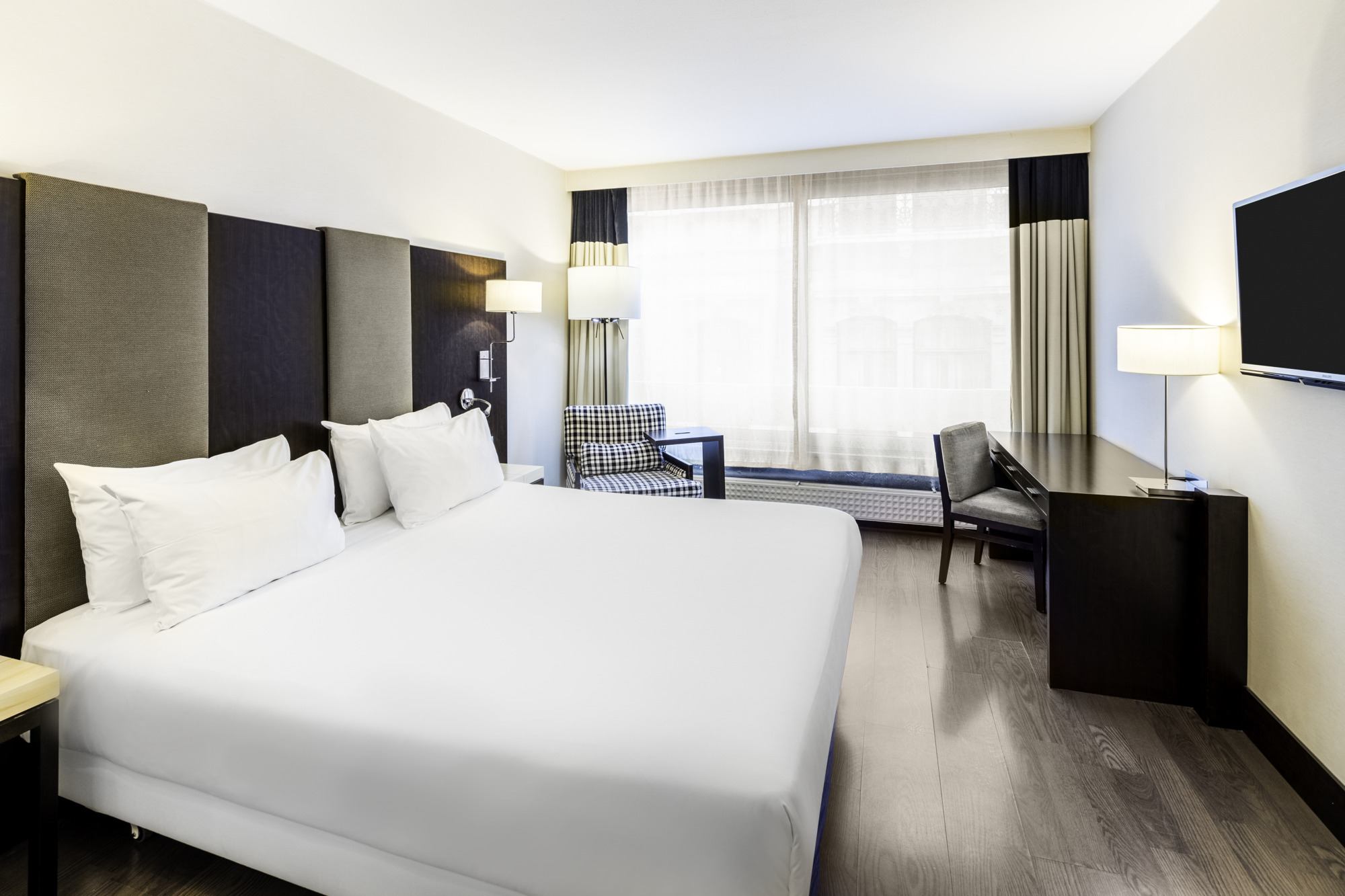 Rooms of the NH Brussels Stéphanie