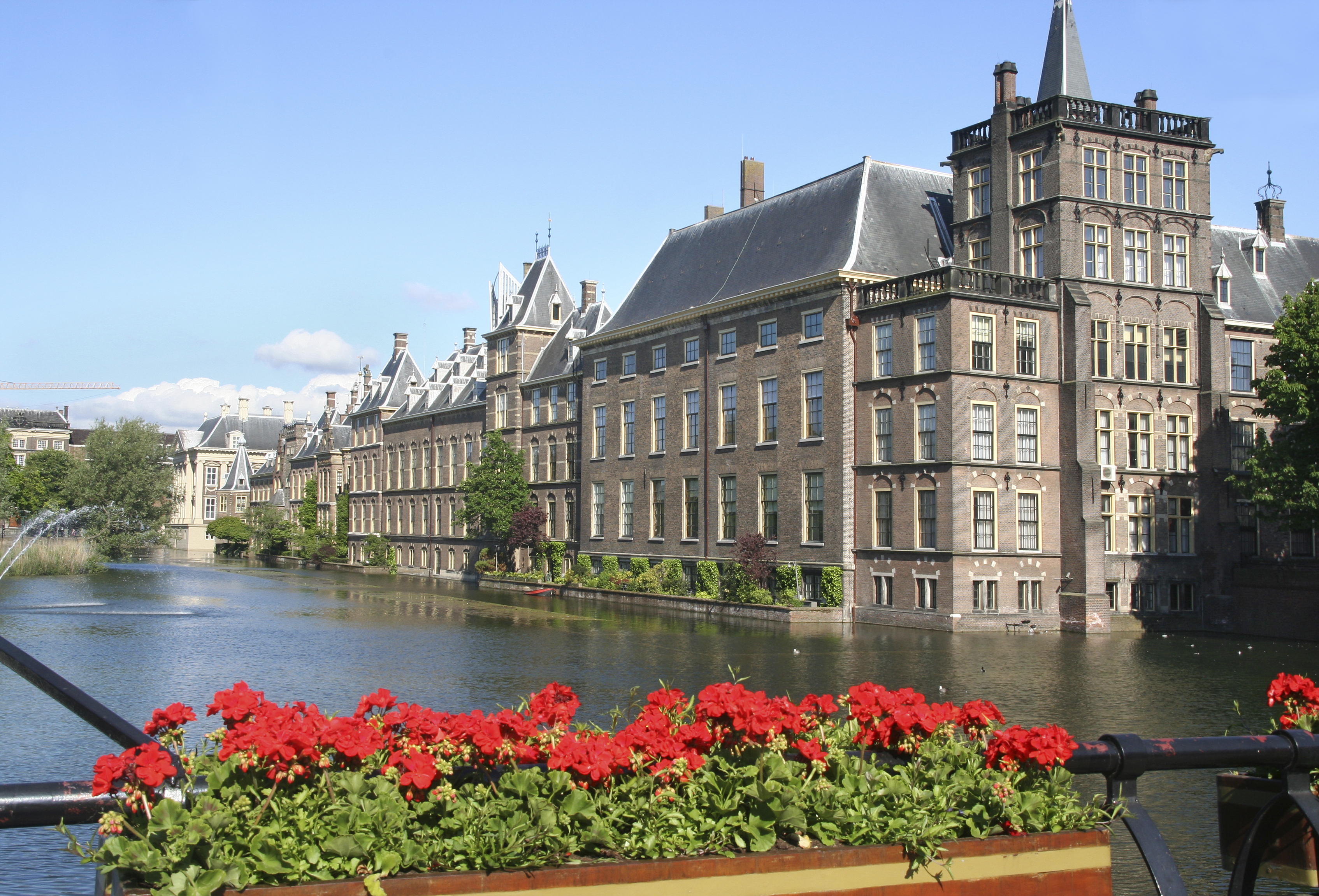 Hotel NH Den Haag | Up to 25% off | nh-hotels.com