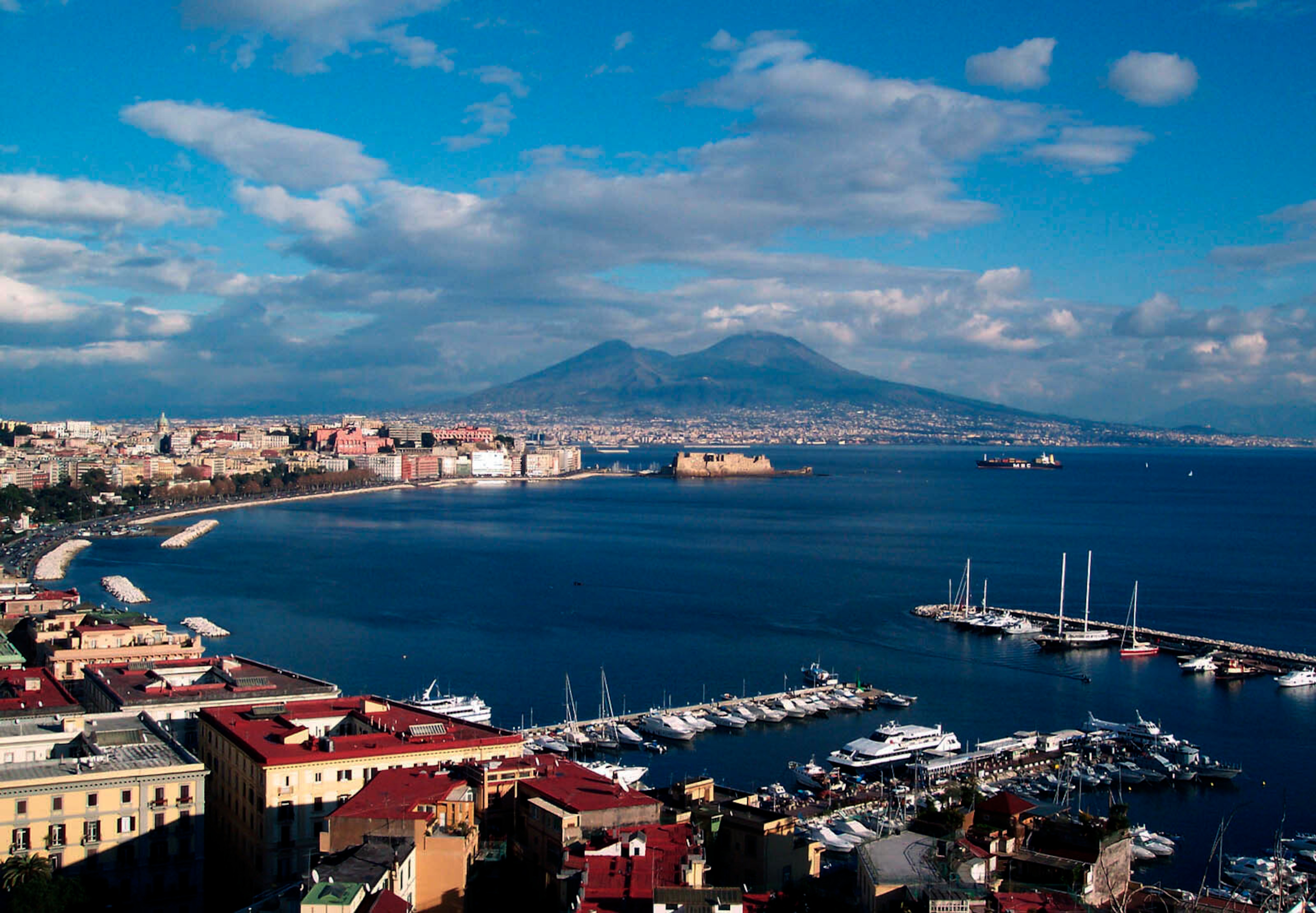 Naples Travel Guide: the places to visit the city and more tourist ... Naples Travel Guide: the places to visit the city and more tourist ...