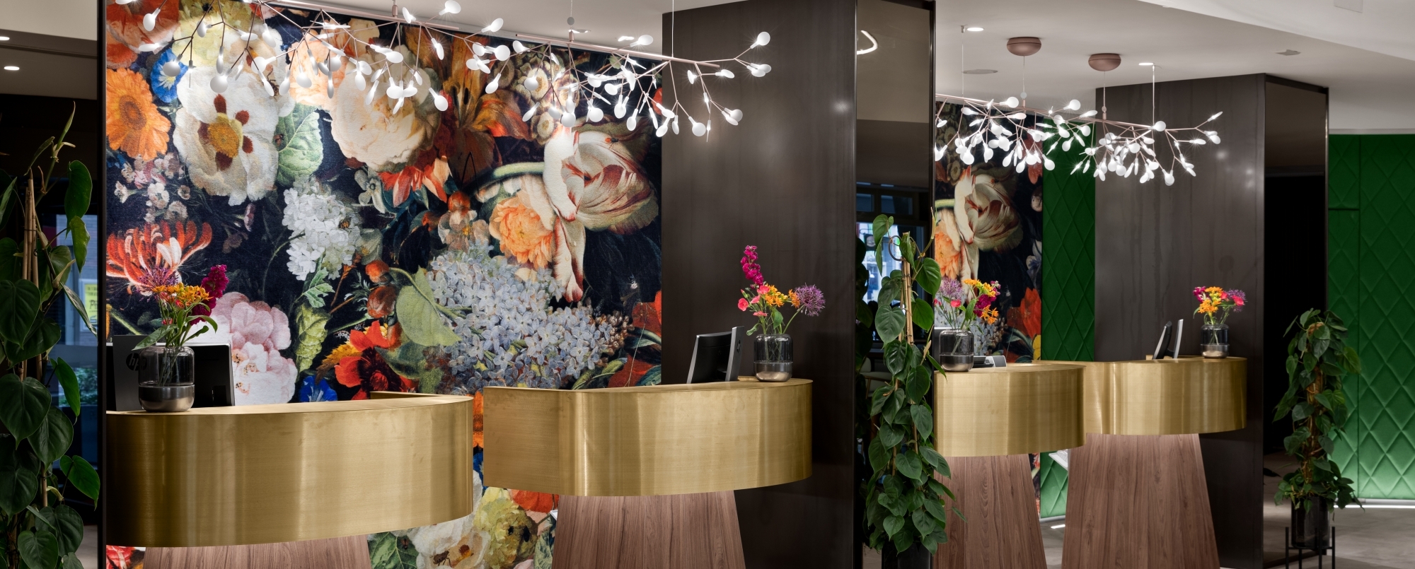 Services NH Collection Amsterdam Flower Market - Amsterdam