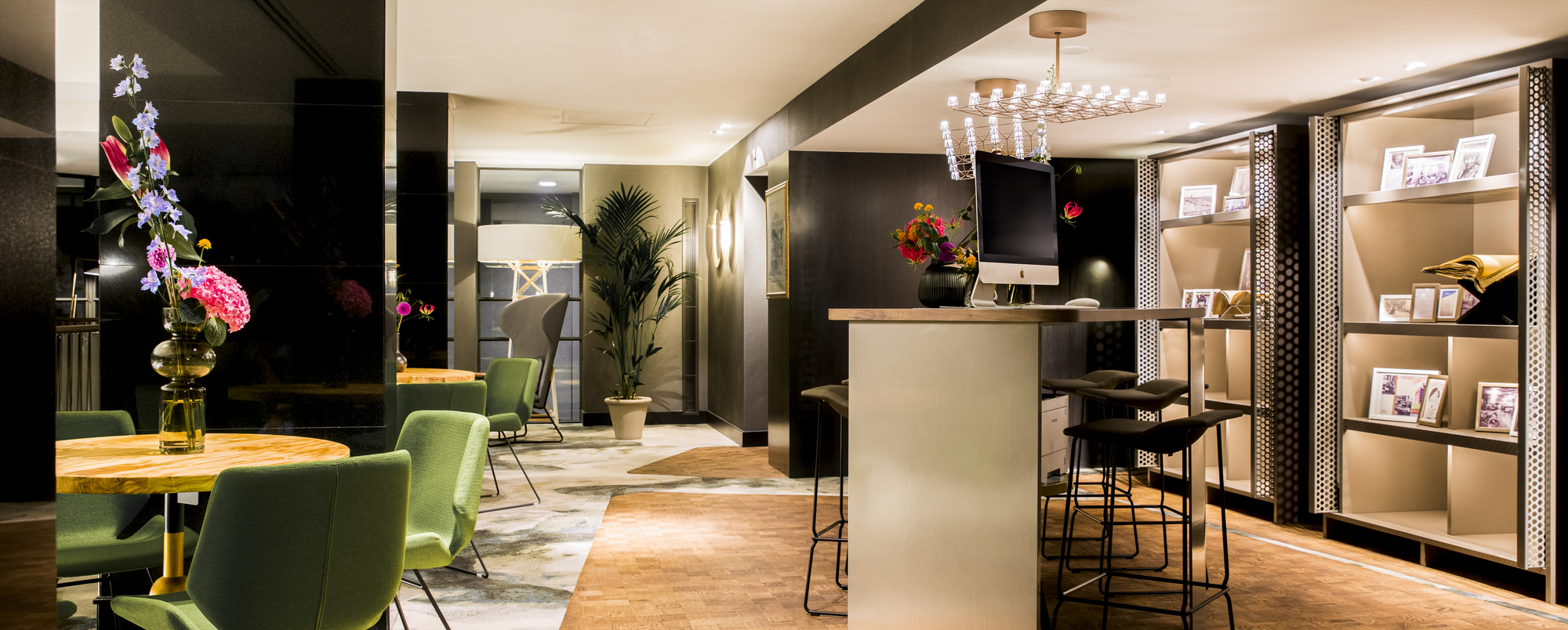 Services NH Collection Amsterdam Flower Market - Amsterdam