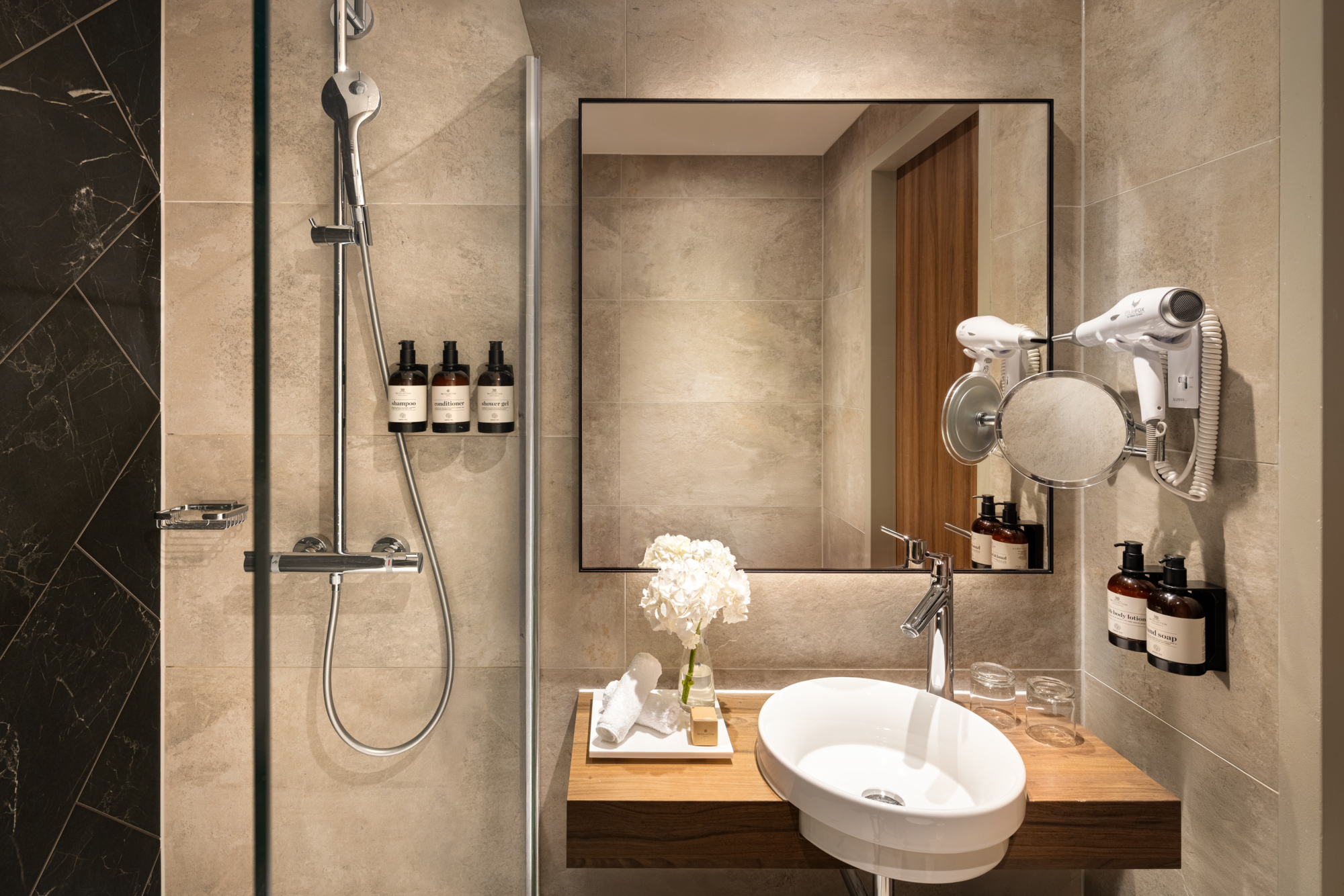 Hotel NH Collection Flower Market | 4-star hotel in Amsterdam