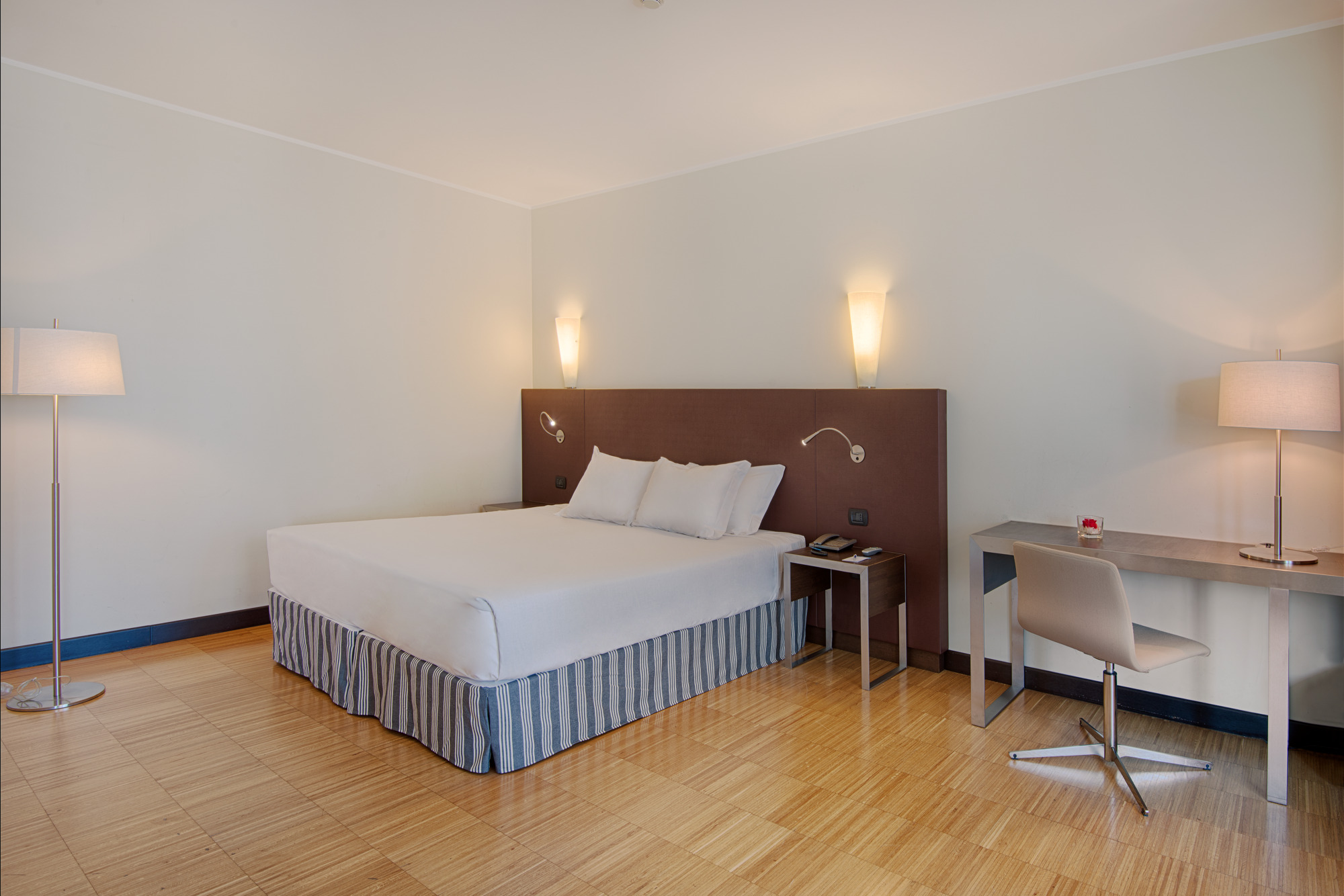 Hotel NH Savona Darsena | Up to 25% off | nh-hotels.com