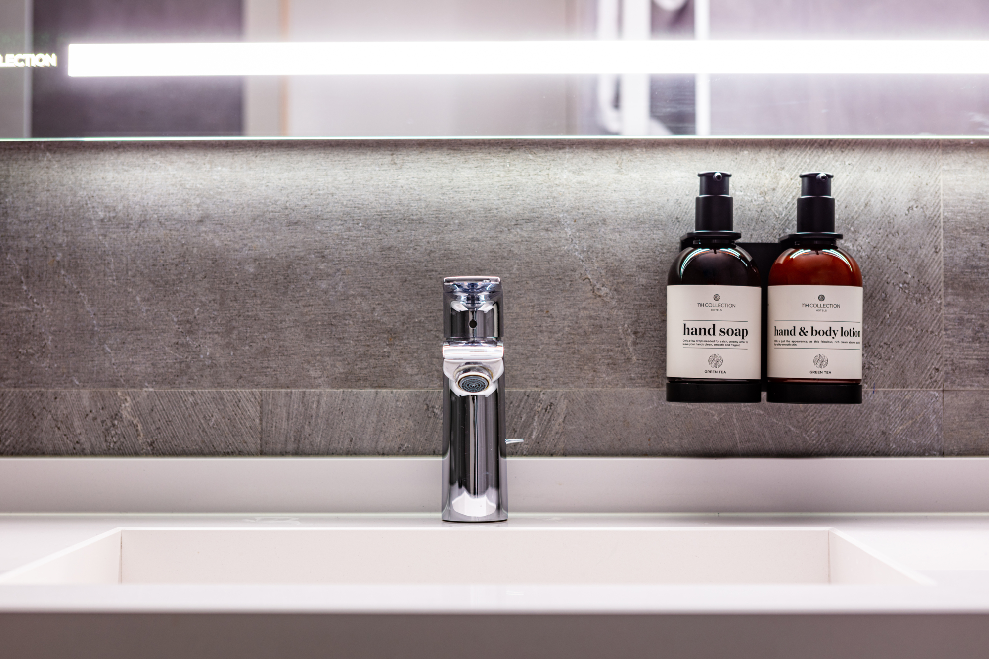 Hotel NH Collection Flower Market | 4-star hotel in Amsterdam