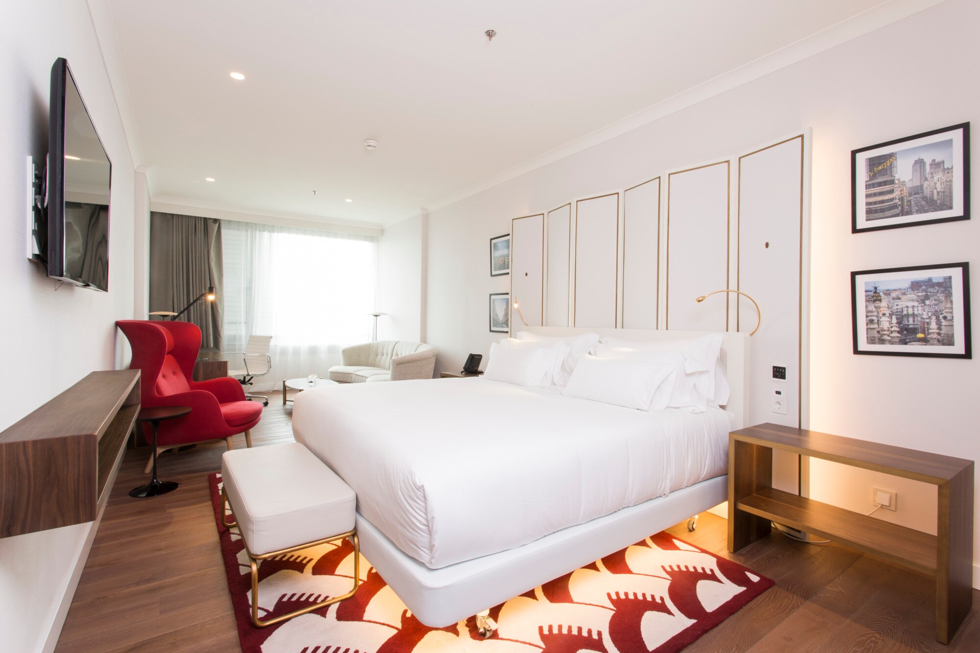 Rooms of the NH Collection Madrid Eurobuilding