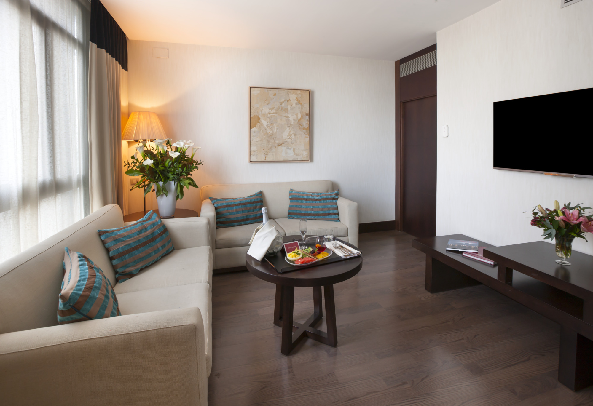 NH Collection Sevilla: 4* Hotel in Seville Business District