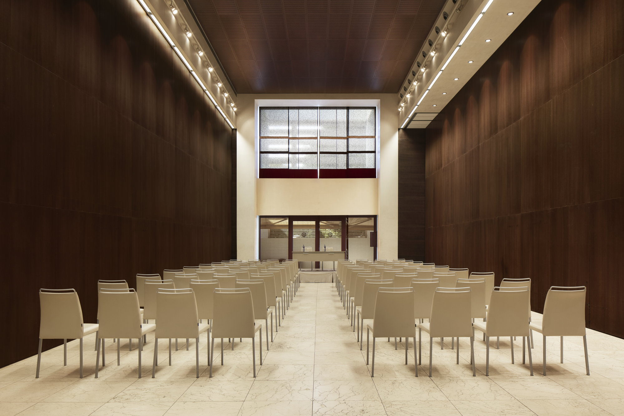 NH Collection Sevilla: 4* Hotel in Seville Business District