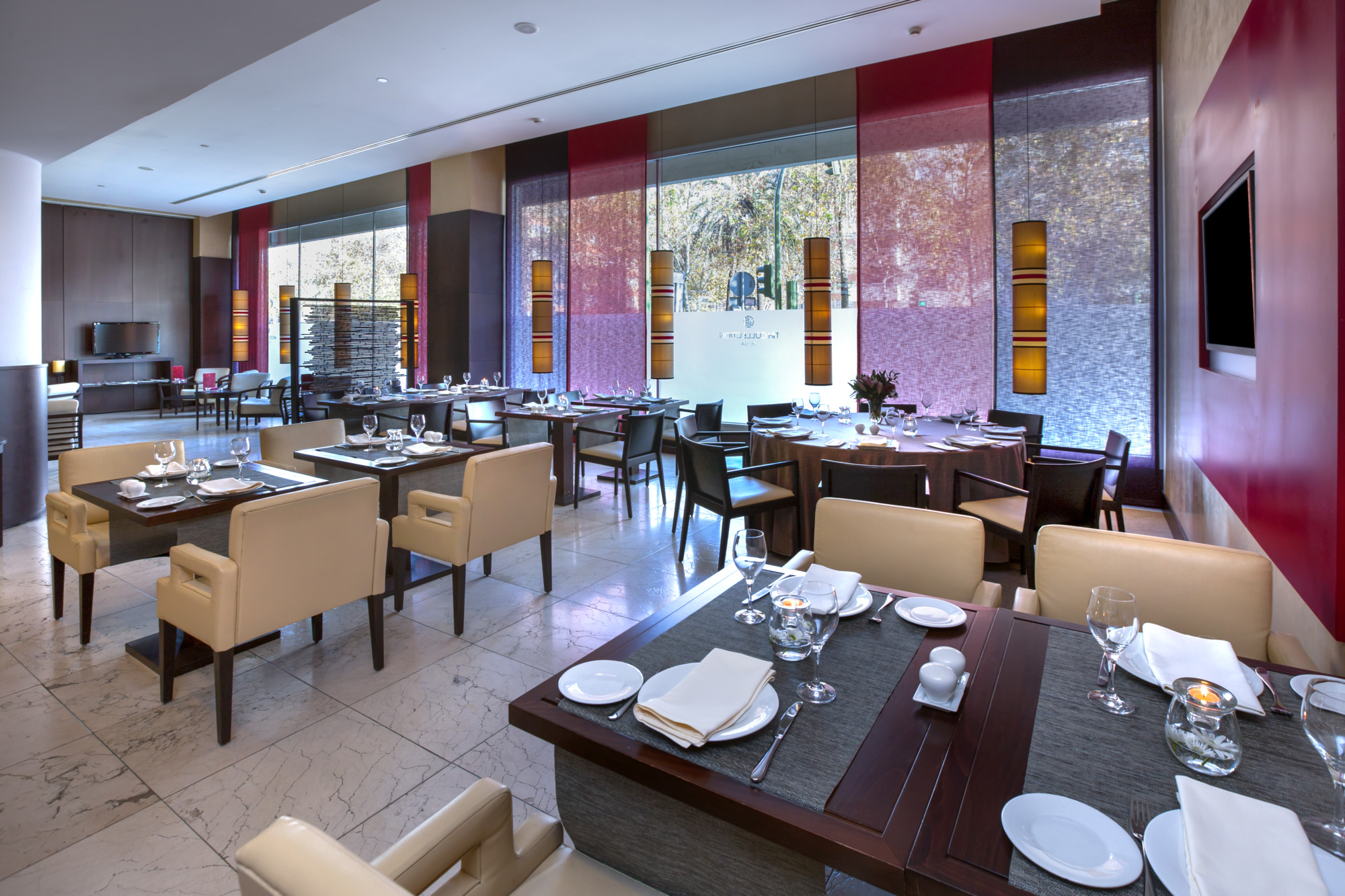 NH Collection Sevilla: 4* Hotel in Seville Business District