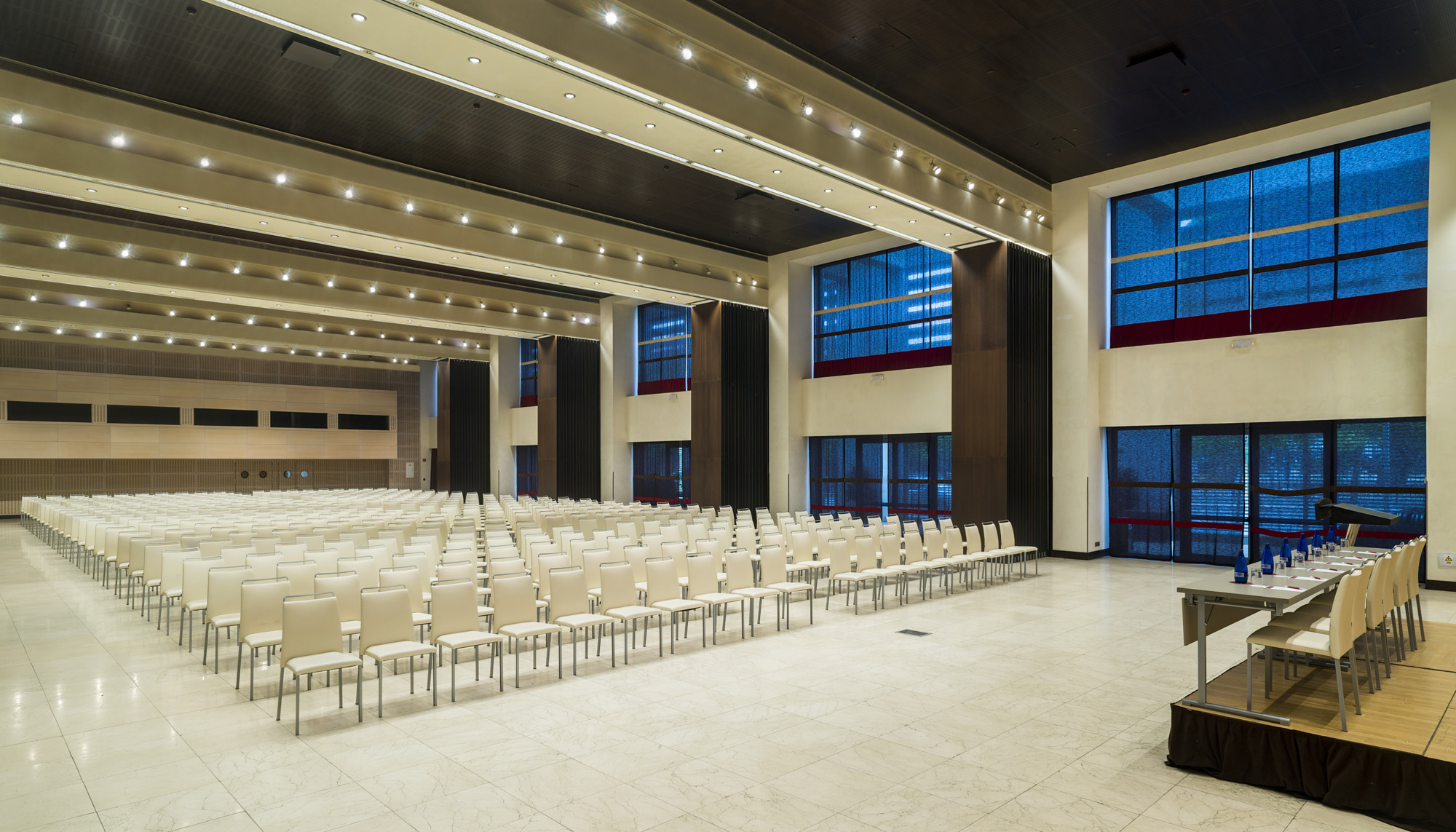 NH Collection Sevilla: 4* Hotel in Seville Business District