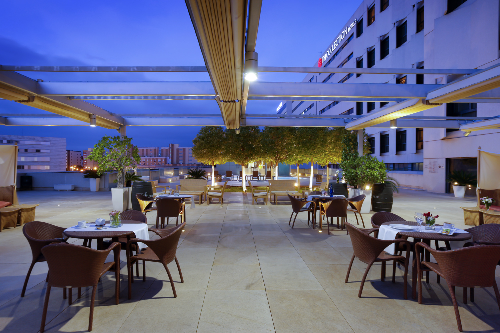NH Collection Sevilla: 4* Hotel in Seville Business District