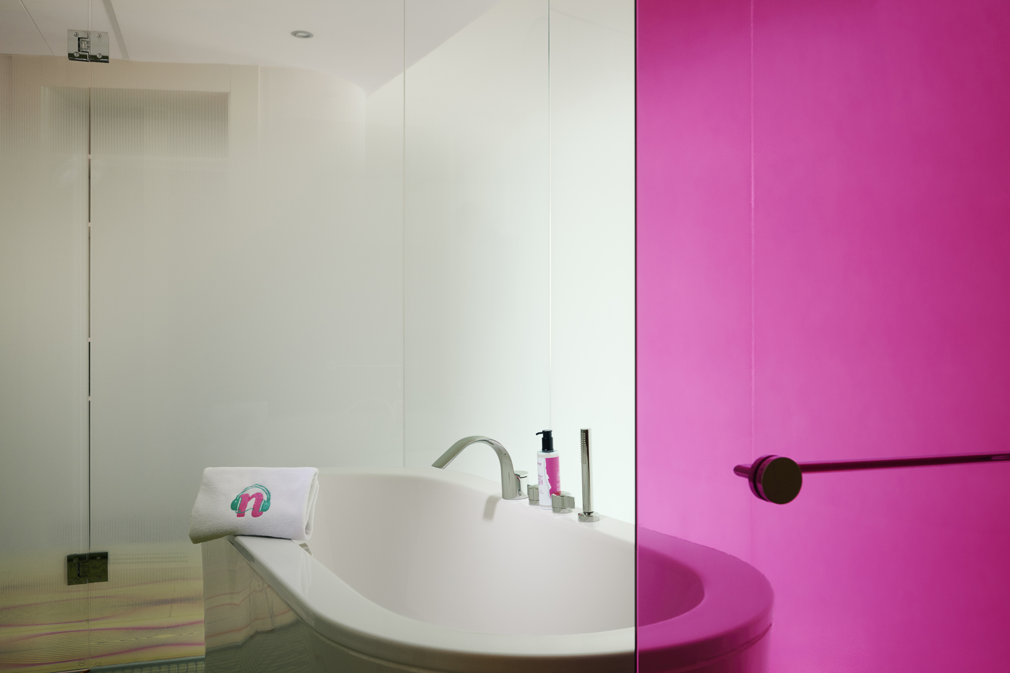 Rooms of the nhow Berlin