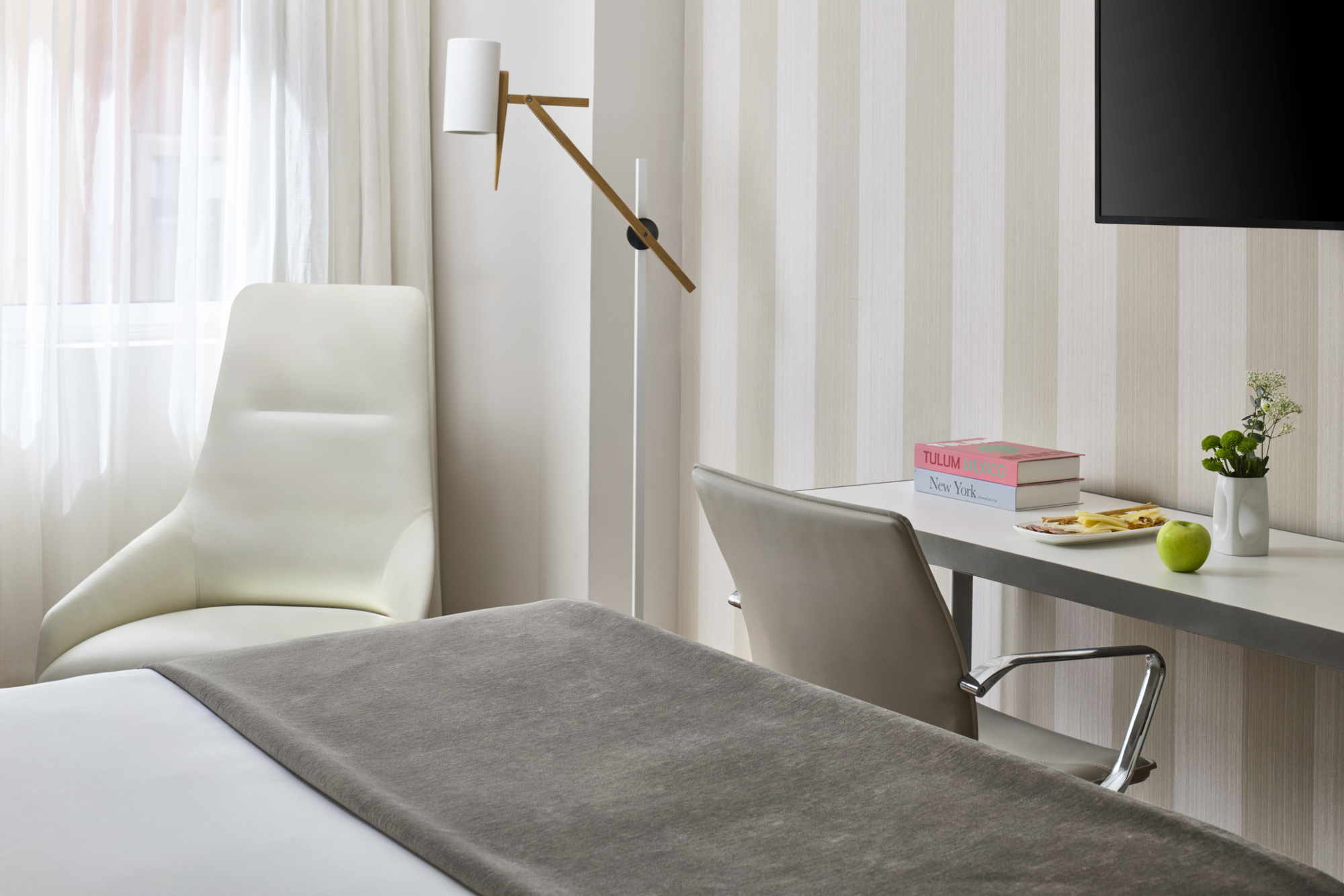 NH Collection Madrid Colón: 4* Hotel in Downtown Madrid