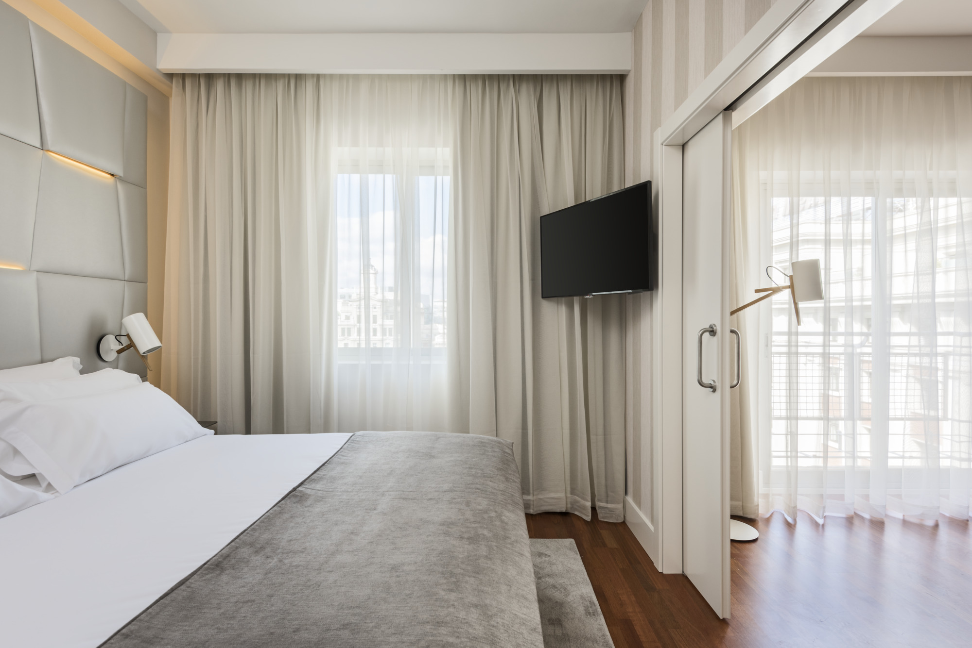 NH Collection Madrid Colón: 4* Hotel in Downtown Madrid
