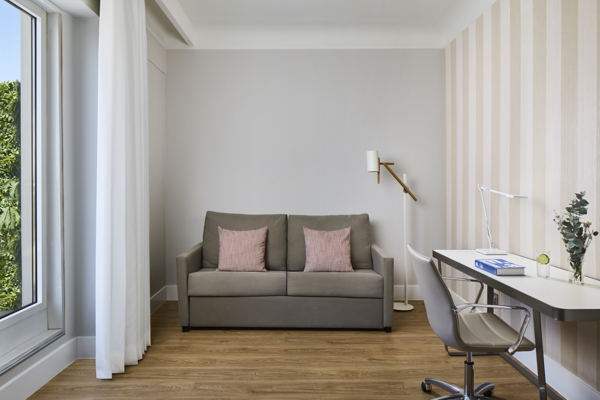 NH Collection Madrid Colón: 4* Hotel in Downtown Madrid