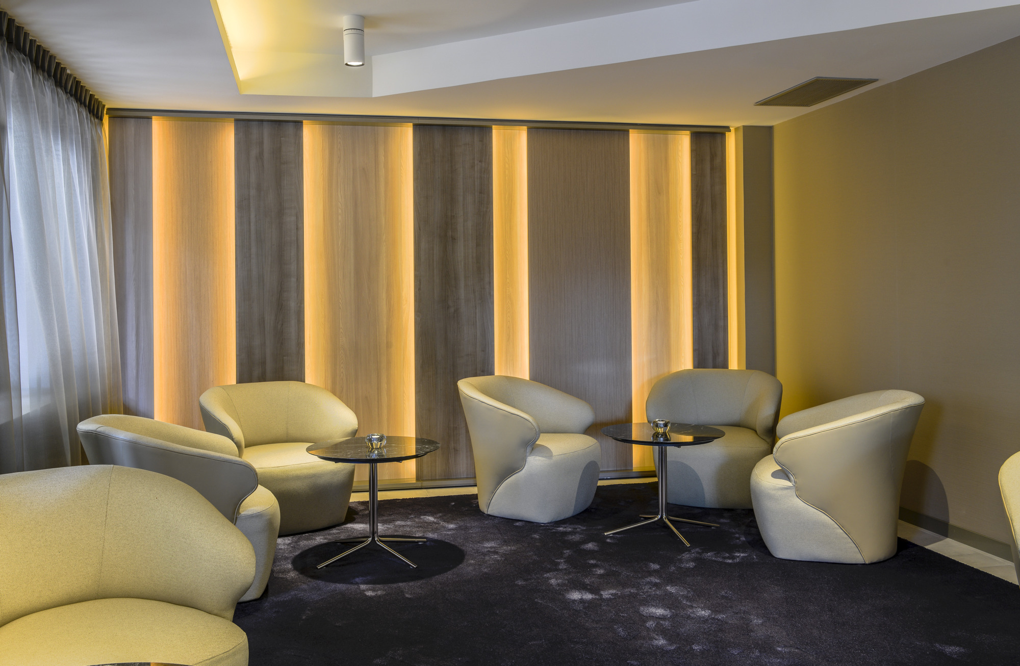 NH Collection Madrid Colón: 4* Hotel in Downtown Madrid