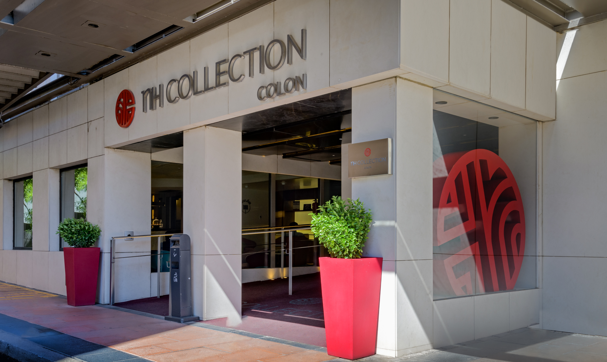 NH Collection Madrid Colón: 4* Hotel in Downtown Madrid