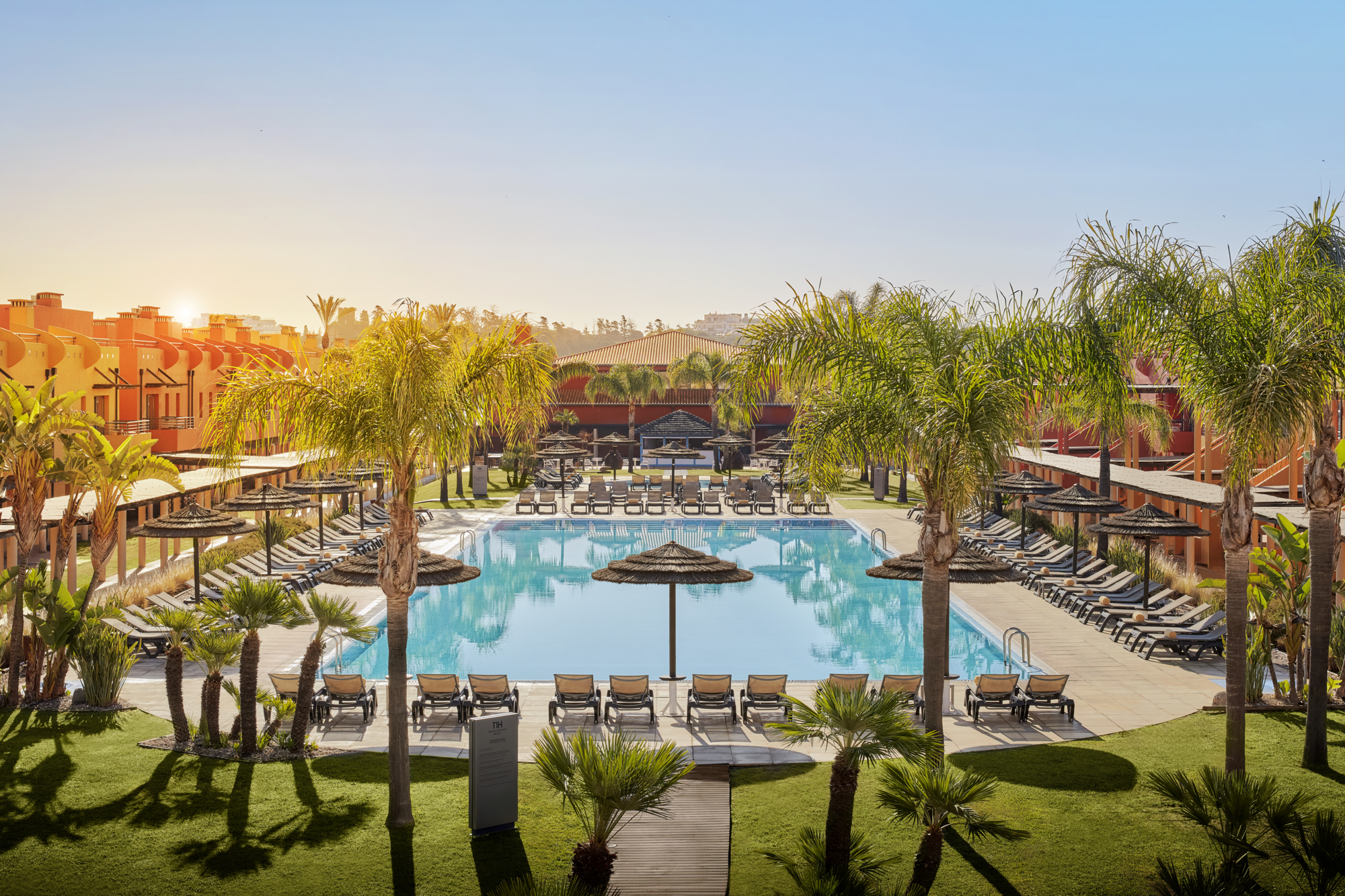 NH Marina Portimão Resort: reserve 4-star hotel