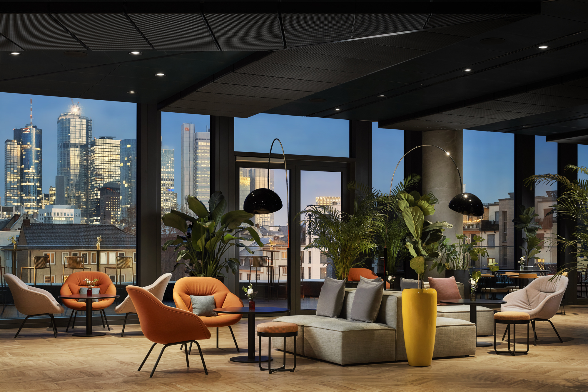 Dining - NH Collection Frankfurt Spin Tower