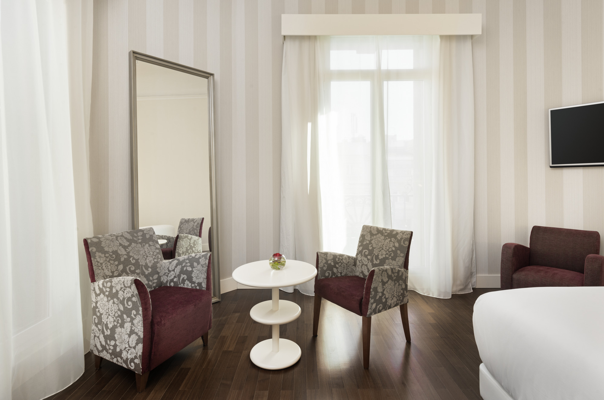 Rooms of the NH Collection Madrid Abascal