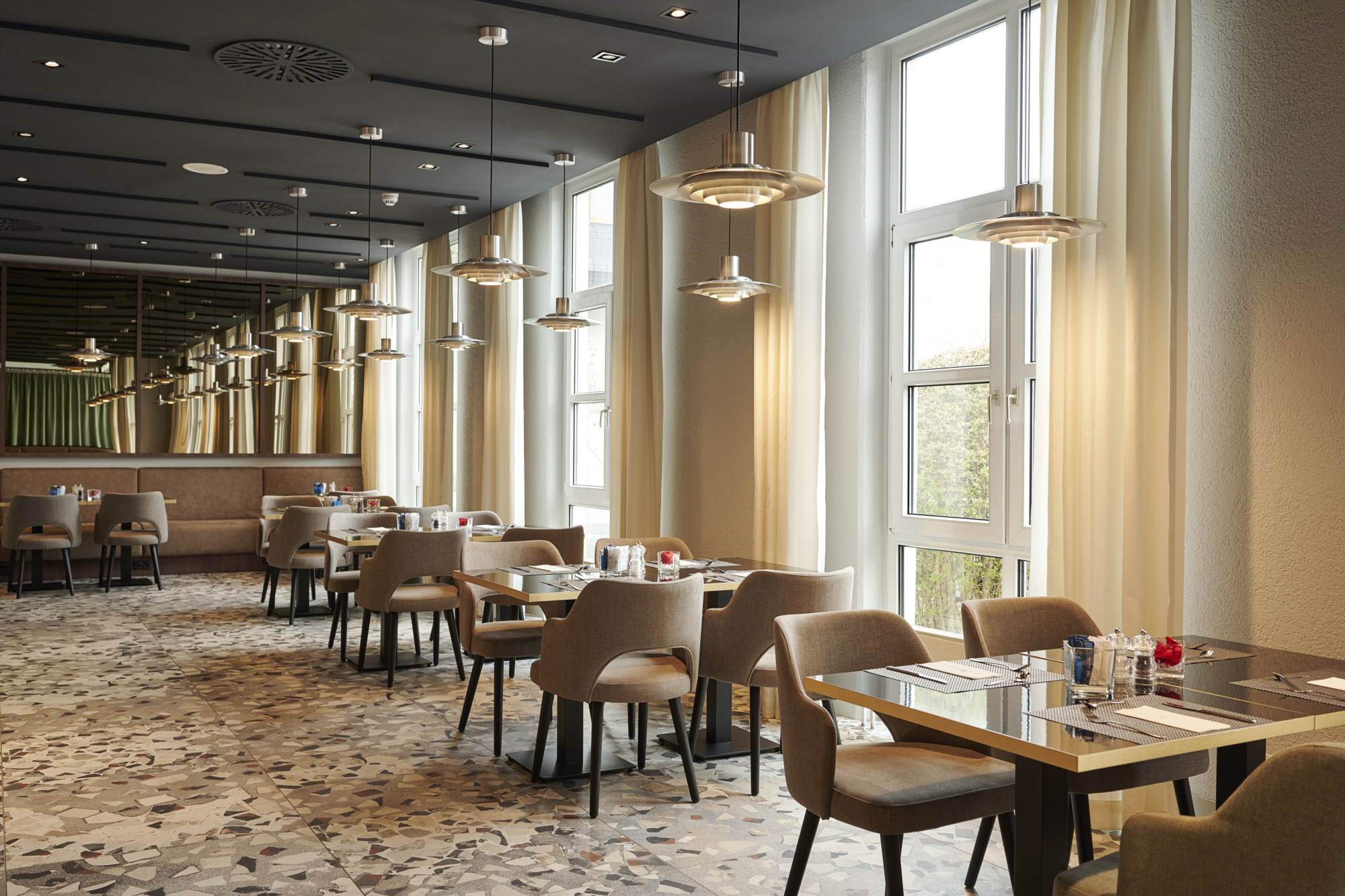 Hotel NH Frankfurt Airport | Up to 25% off | nh-hotels.com