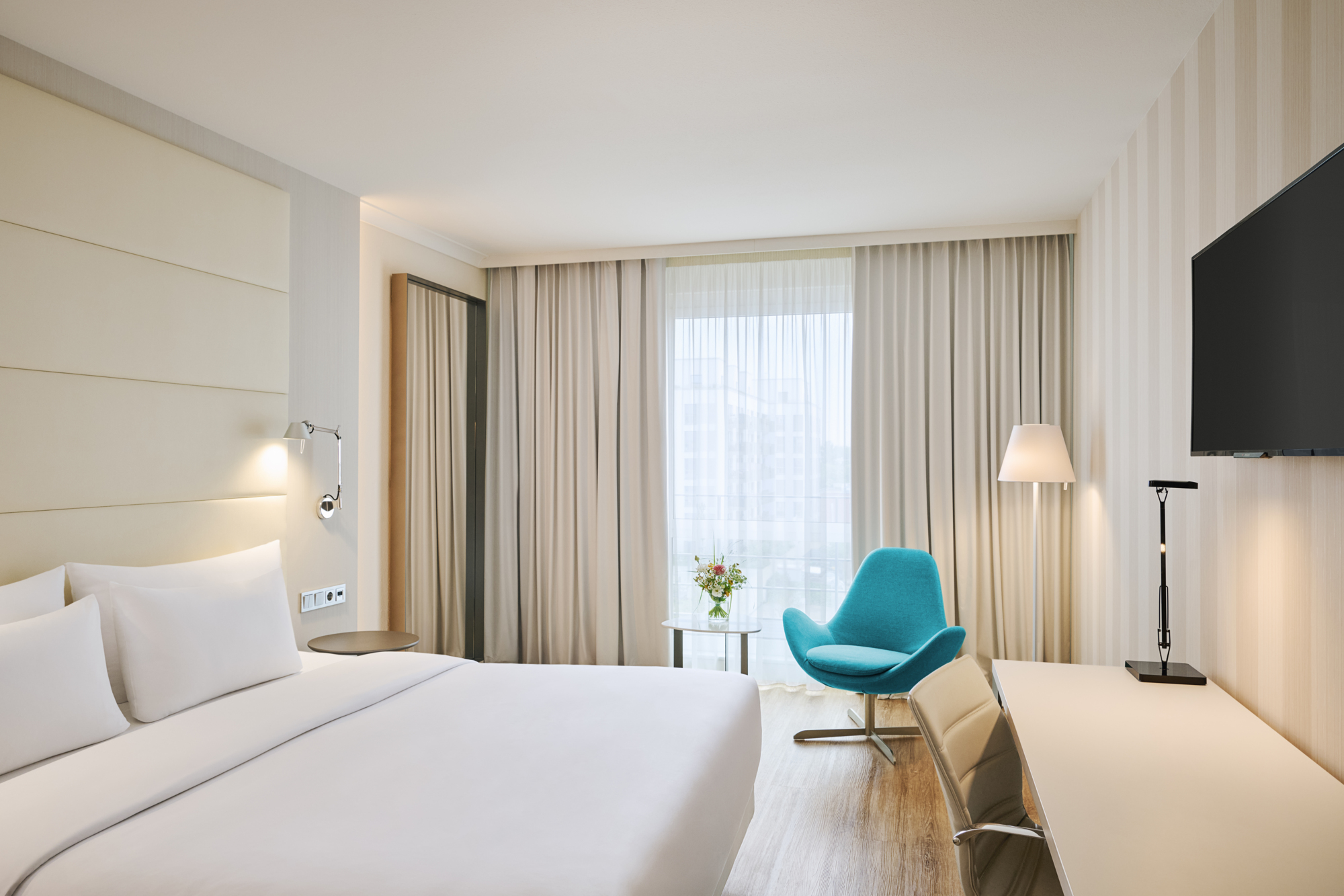 Hotel NH Berlin Alexanderplatz | Up to 25% off | nh-hotels.com