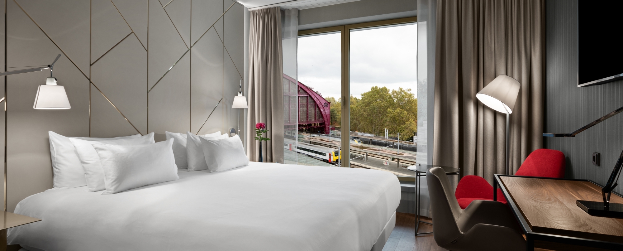 Rooms of the NH Collection Antwerp Centre