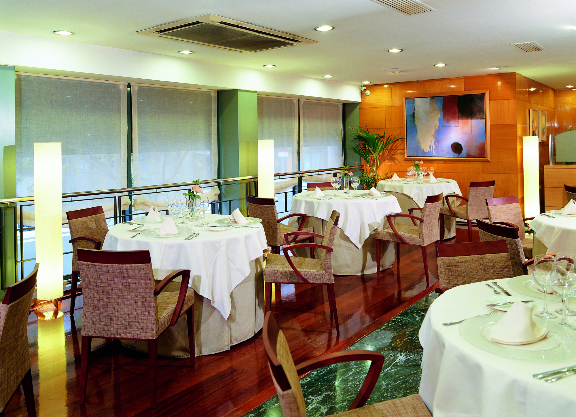 Hotel NH Barcelona Entenza | Up to 25% off | nh-hotels.com