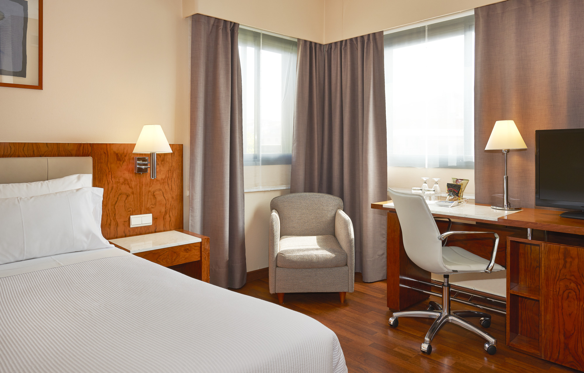 Hotel NH Barcelona Entenza | Up to 25% off | nh-hotels.com