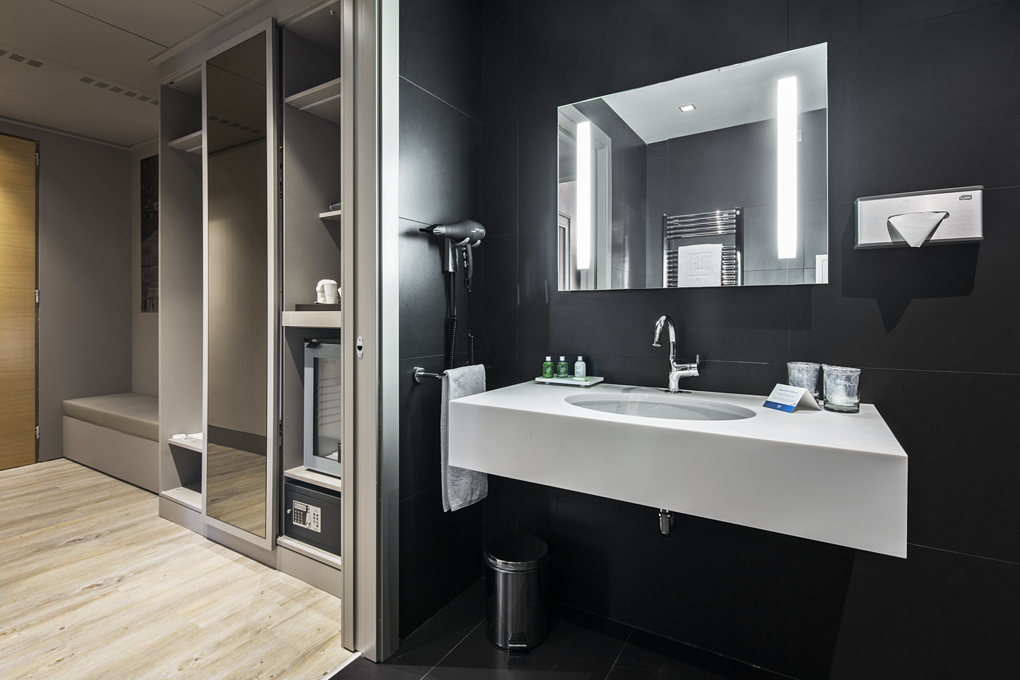 NH Collection Milano Touring: 4-Star Hotel in Milan, Italy