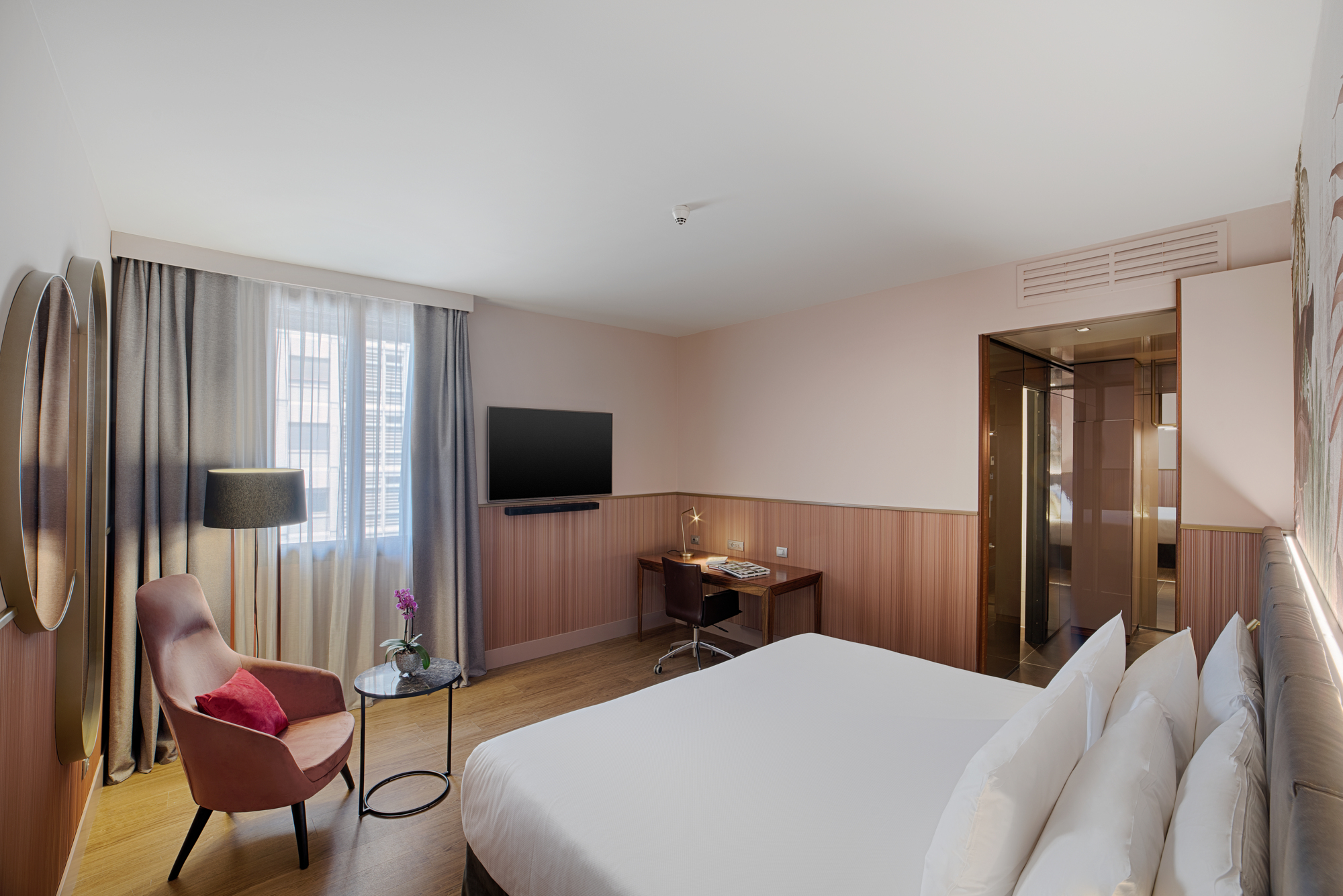 NH Collection Milano Touring: 4-Star Hotel in Milan, Italy