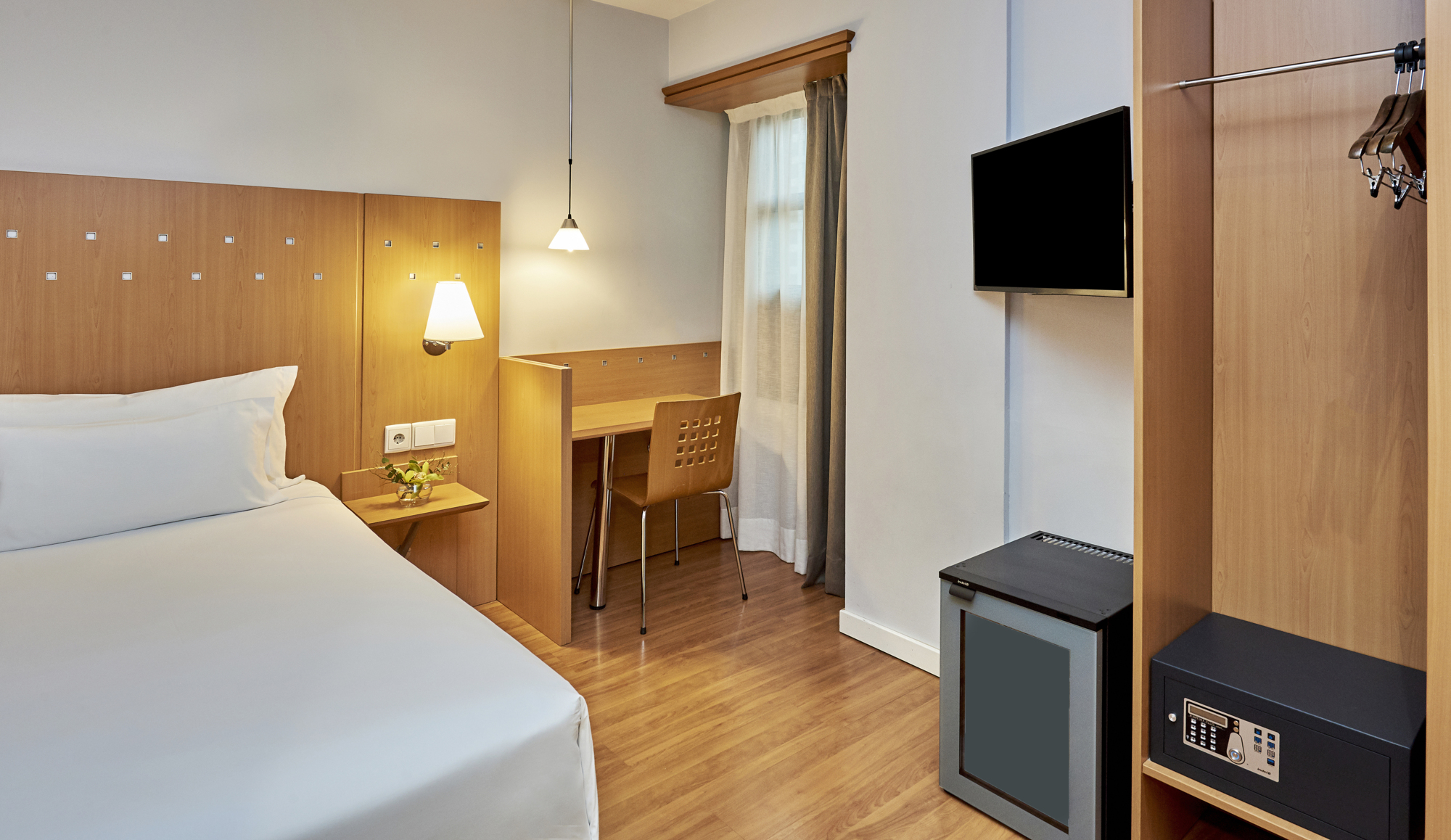 Hotel NH Valencia Las Ciencias | Up to 25% off | nh-hotels.com