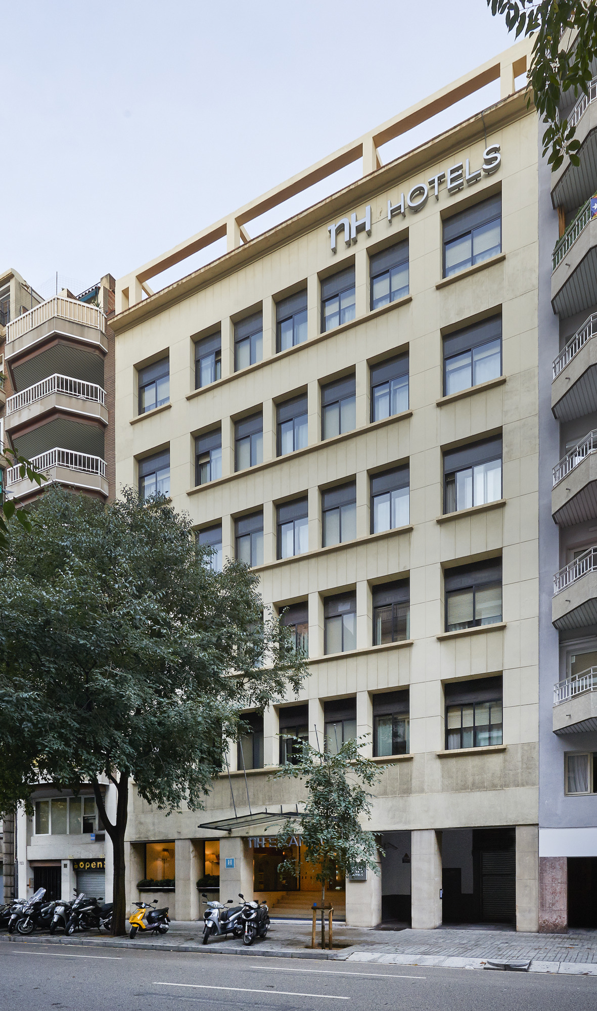 Hotel NH Barcelona Eixample | Up to 25% off | nh-hotels.com