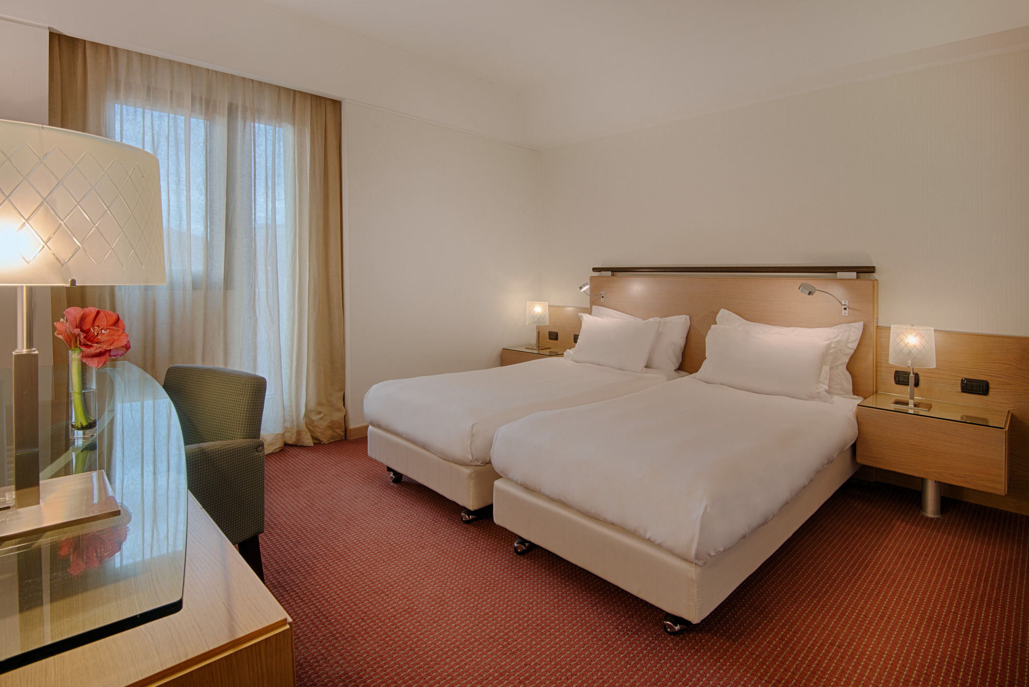 Hotel NH Catania Centro | Up to 25% off | nh-hotels.com