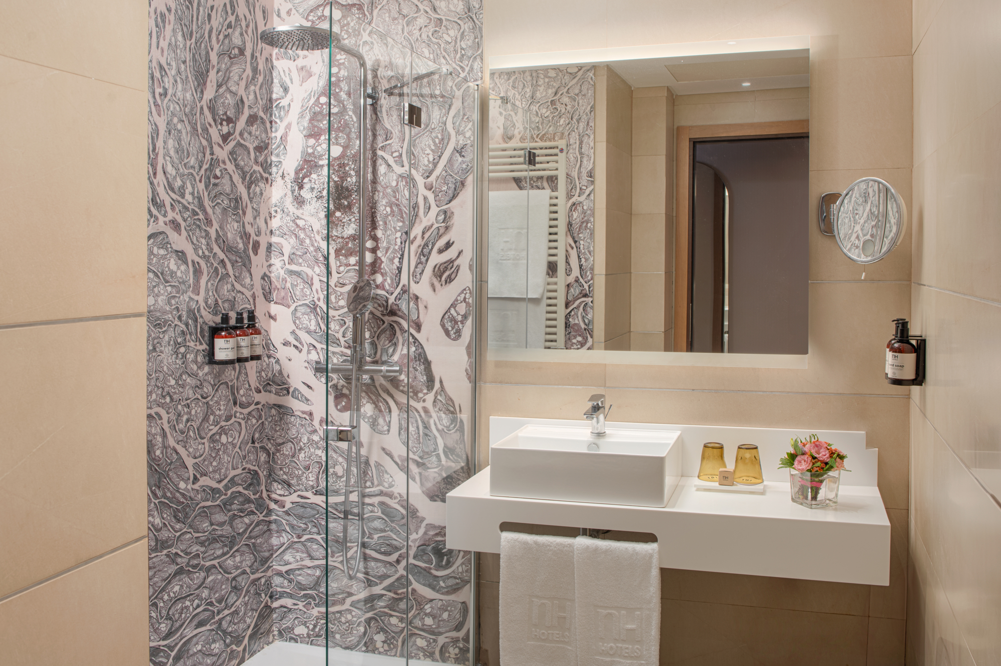 Hotel NH Catania Centro | Up to 25% off | nh-hotels.com