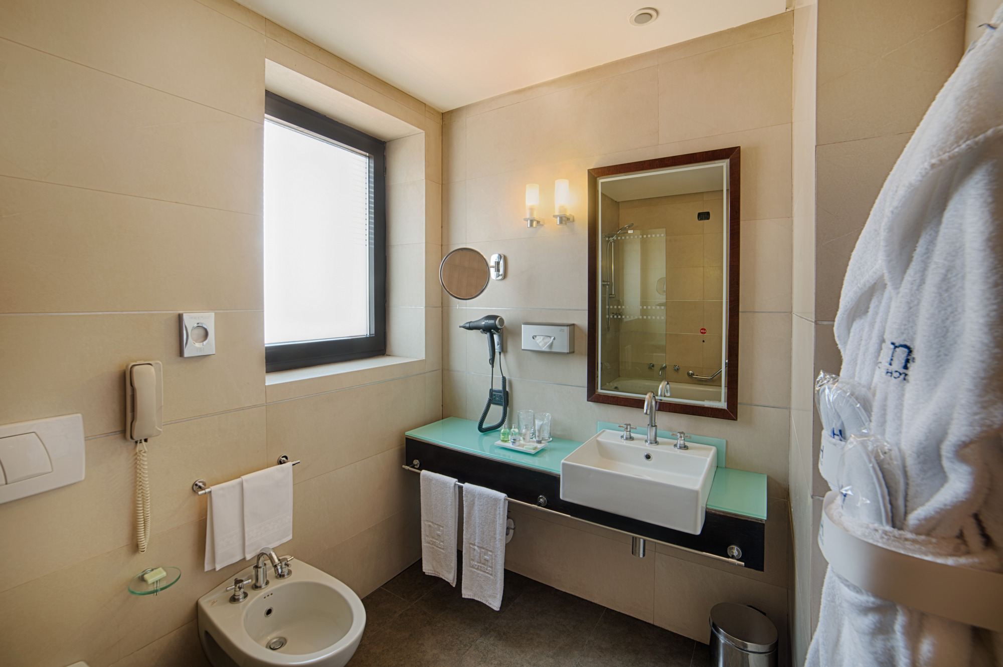 Hotel NH Catania Centro | Up to 25% off | nh-hotels.com