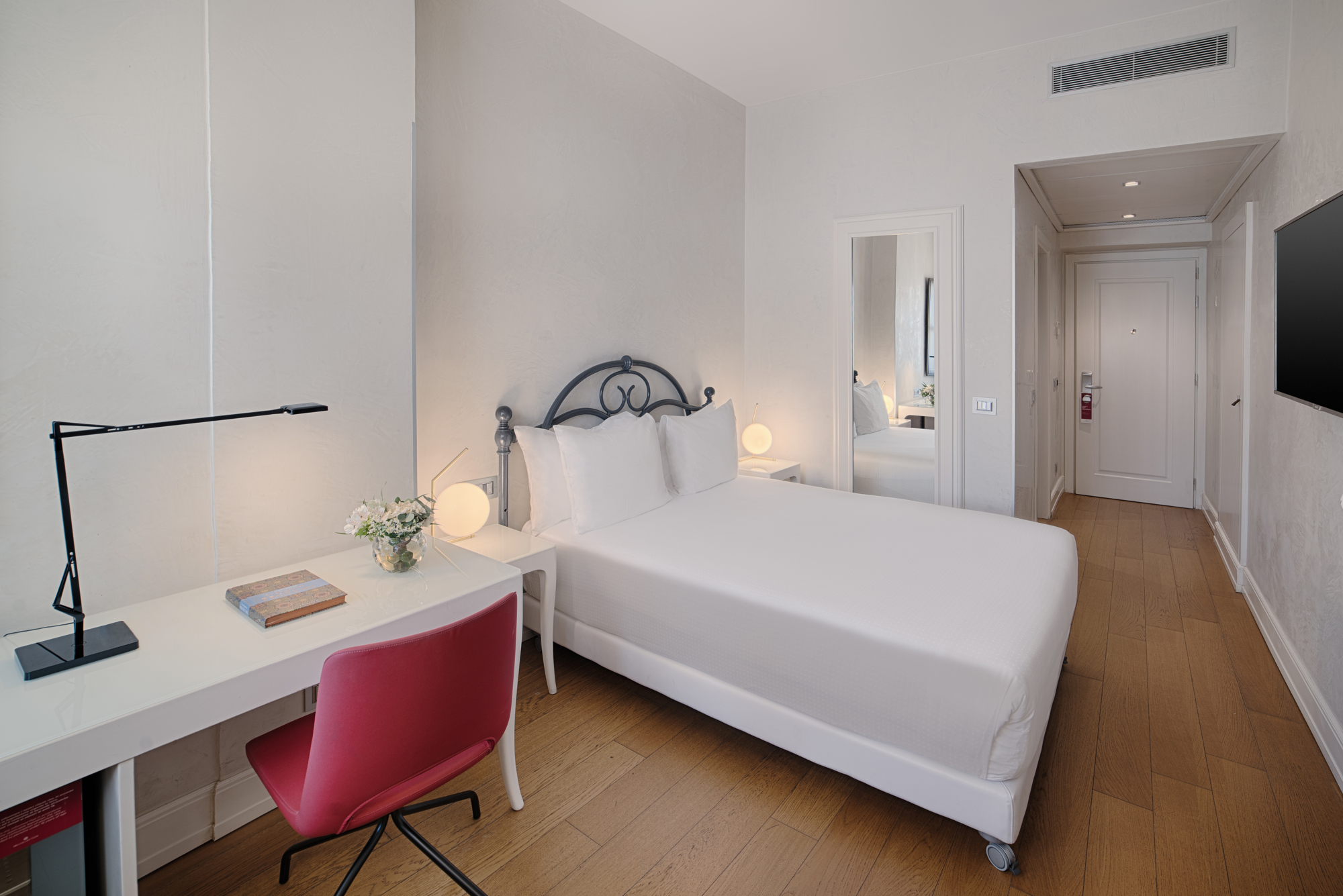 NH Collection Firenze Porta Rossa: 5* Hotel in Downtown Florence