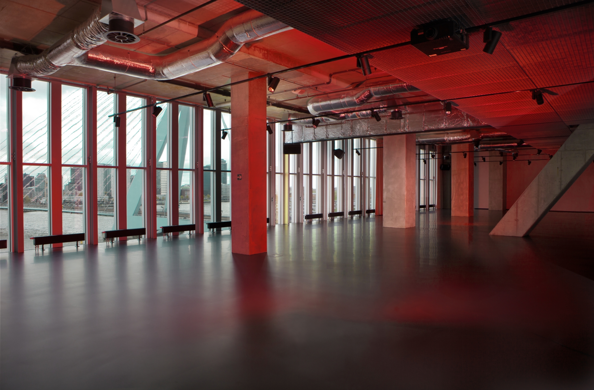 Hotel nhow Rotterdam | Up to 25% off | nh-hotels.com