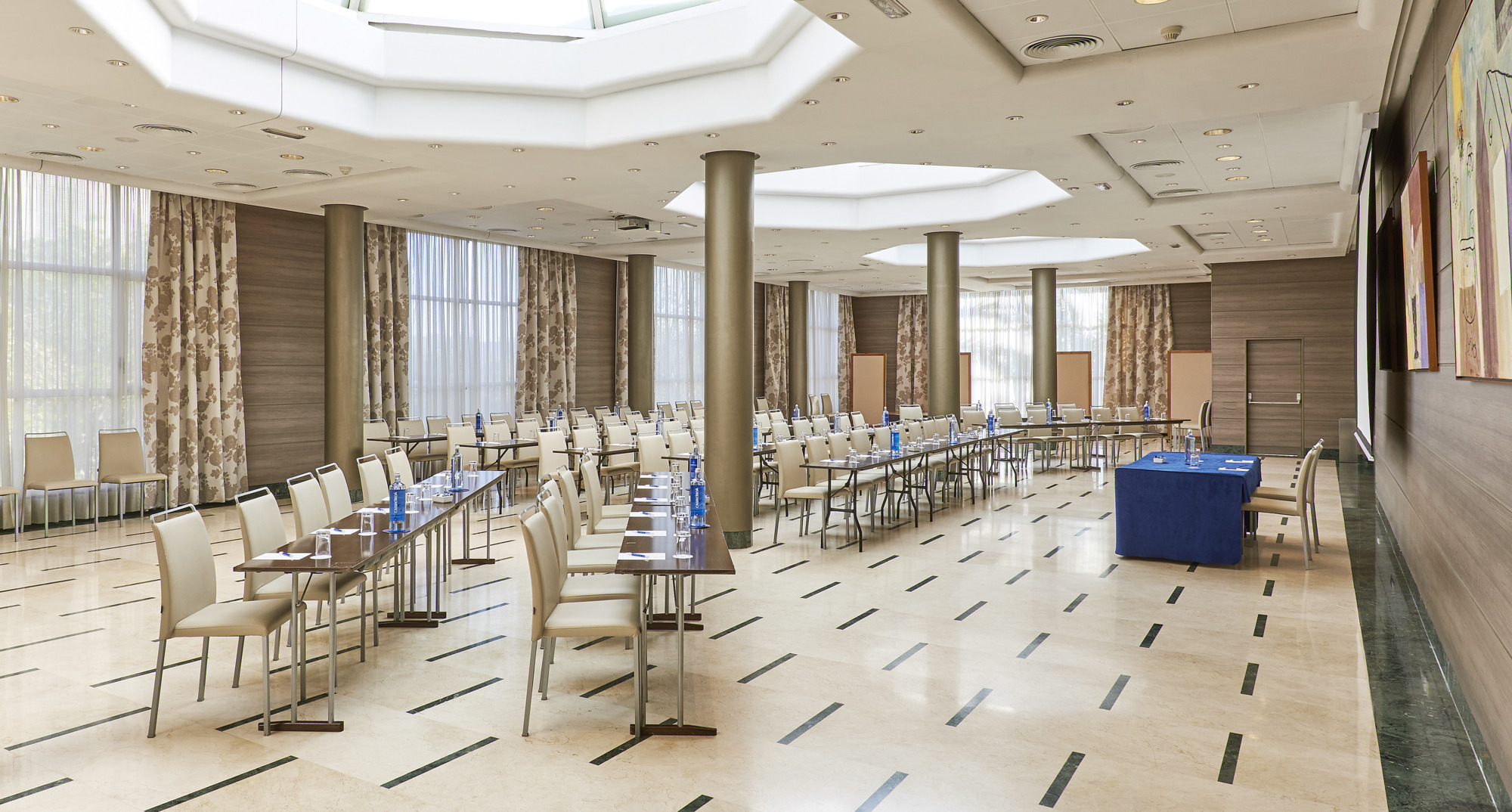 Hotel NH Valencia Center | Up to 25% off | nh-hotels.com