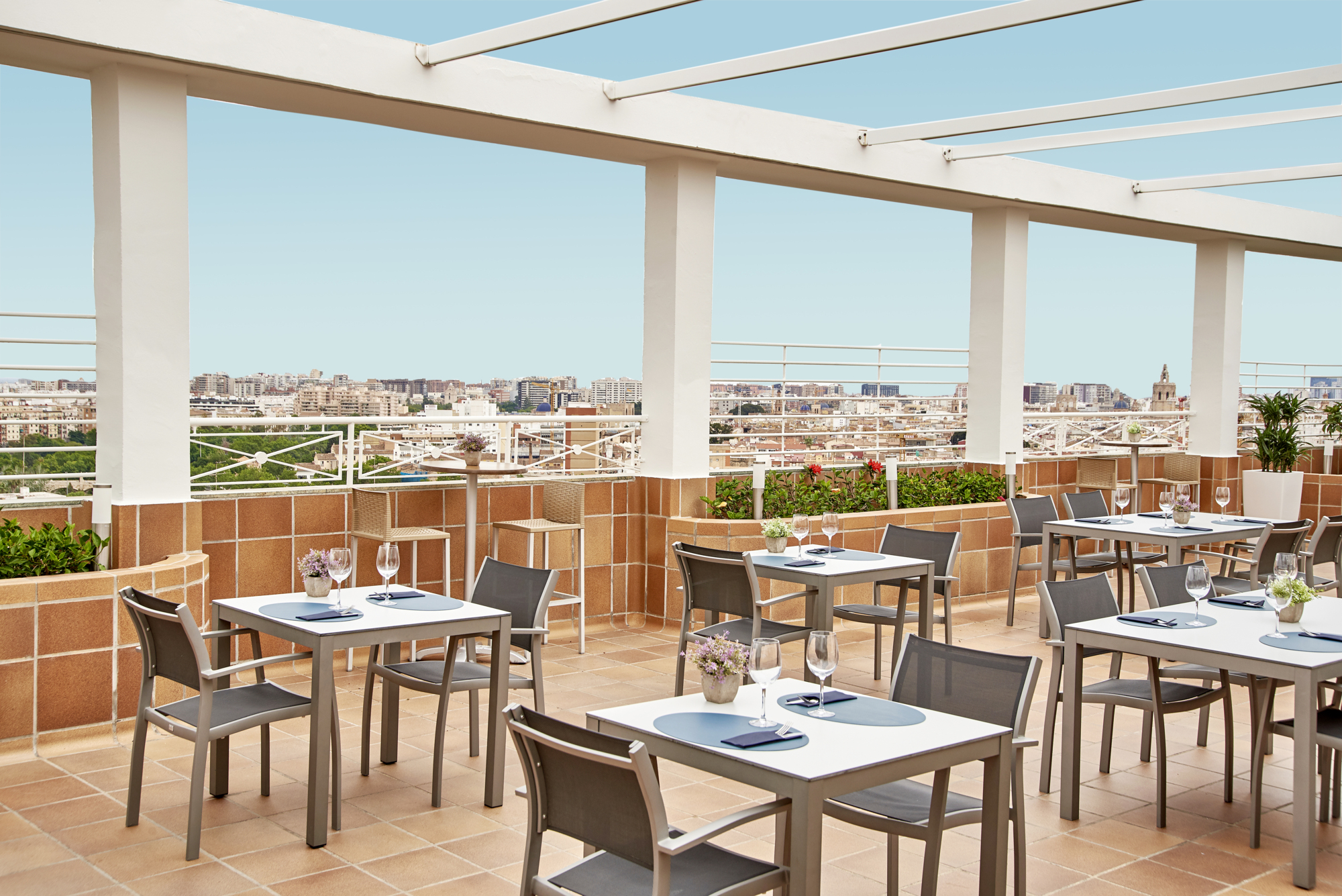 Hotel NH Valencia Center | Up to 25% off | nh-hotels.com