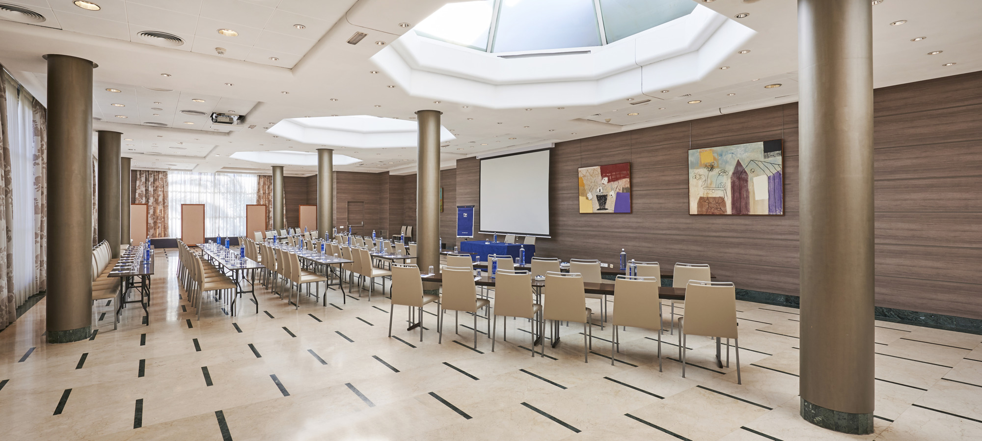 Hotel NH Valencia Center | Up to 25% off | nh-hotels.com