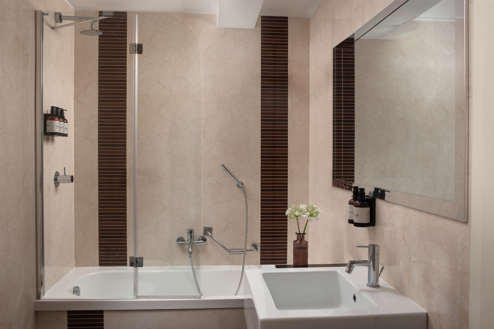 NH Collection Roma Giustiniano: 4* Hotel in Downtown Rome