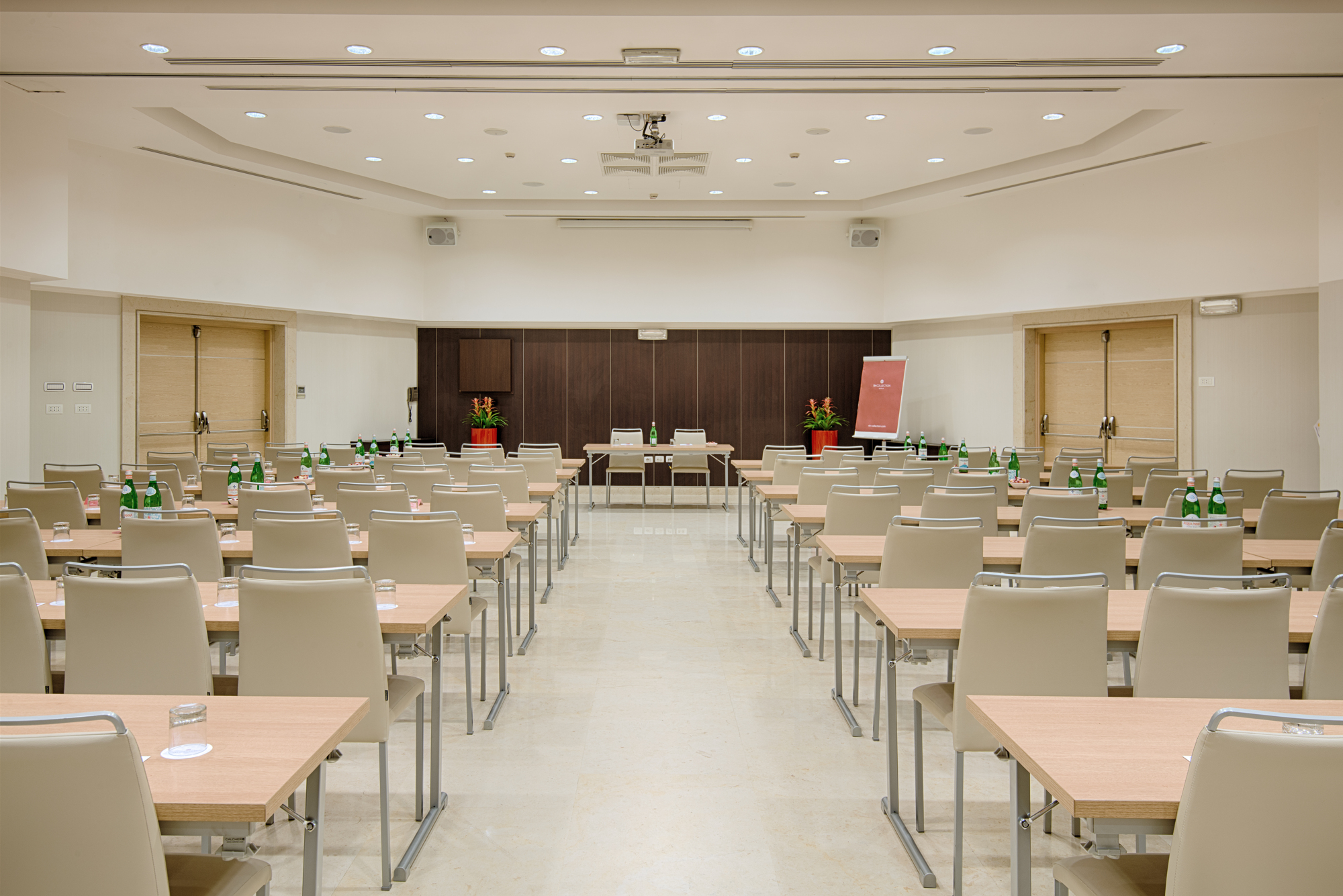 NH Collection Roma Giustiniano: 4* Hotel in Downtown Rome