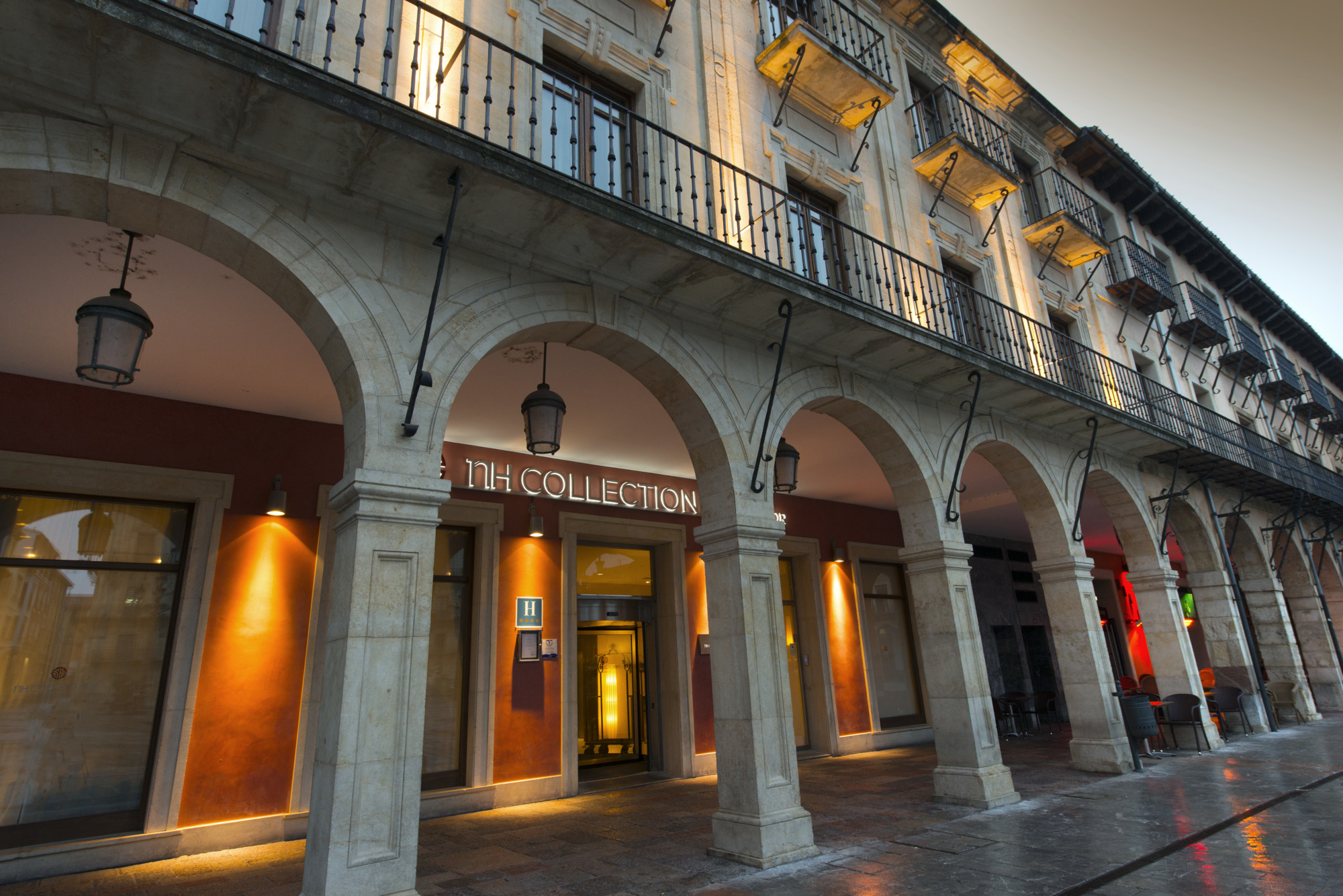 NH Collection León Plaza Mayor: 4* Hotel in Downtown León