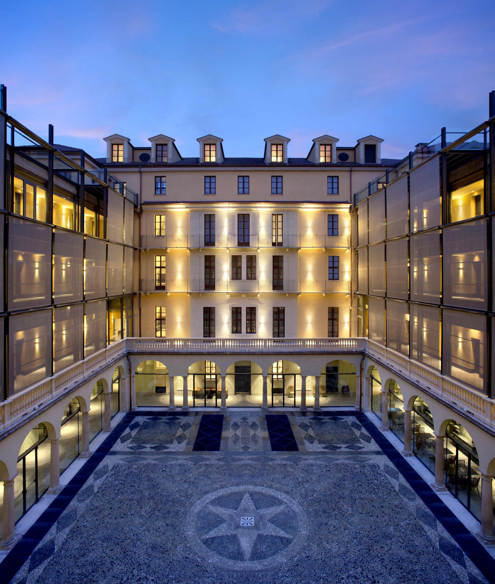 NH Collection Torino Piazza Carlina: 4* Hotel in Torino