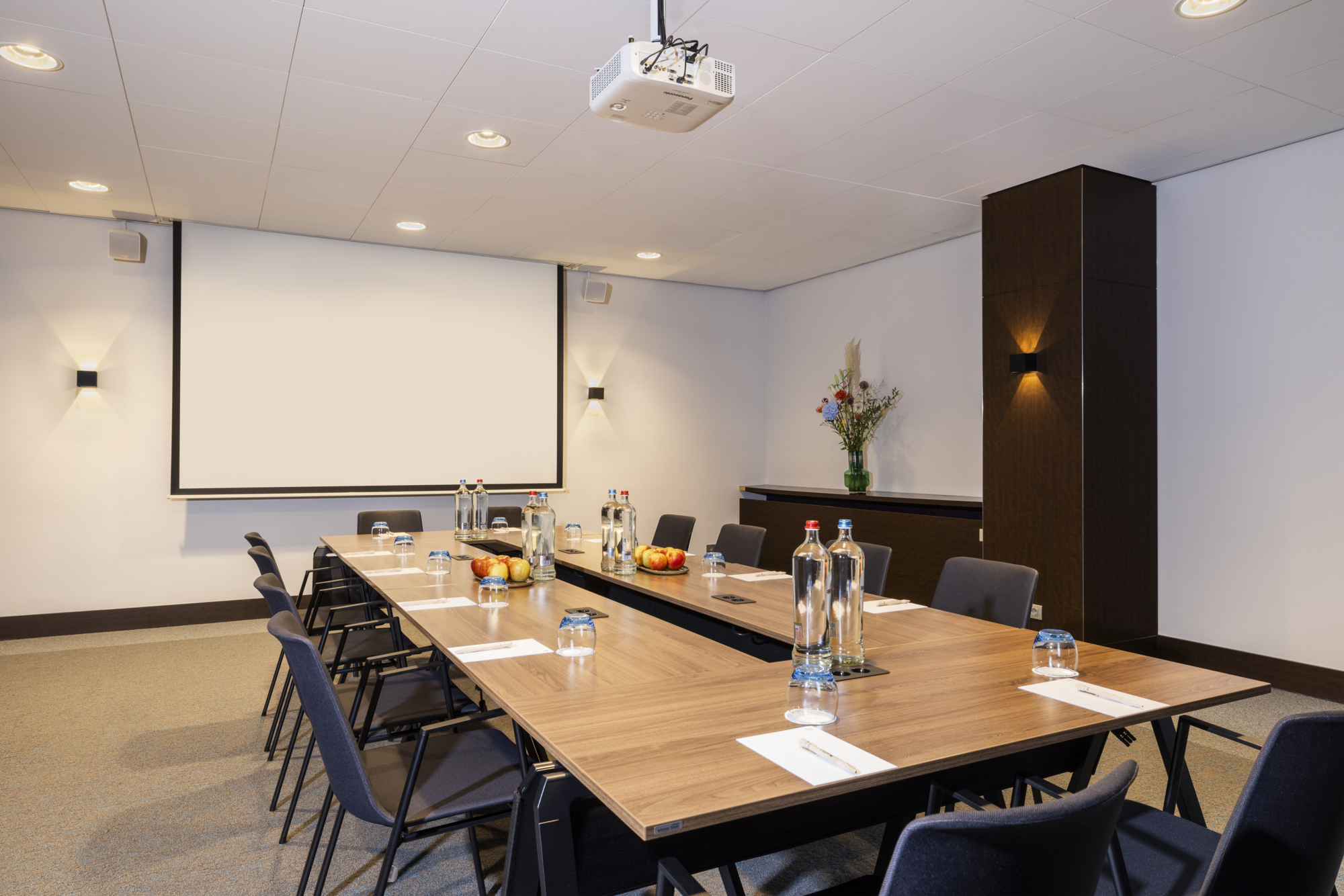Hotel NH Amsterdam Leidseplein| Up to 25% off | nh-hotels.com